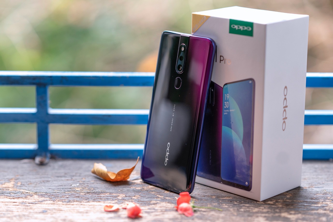 'Đập hộp' OPPO F11: Smartphone tầm trung với màn hình toàn cảnh - Tuổi ...