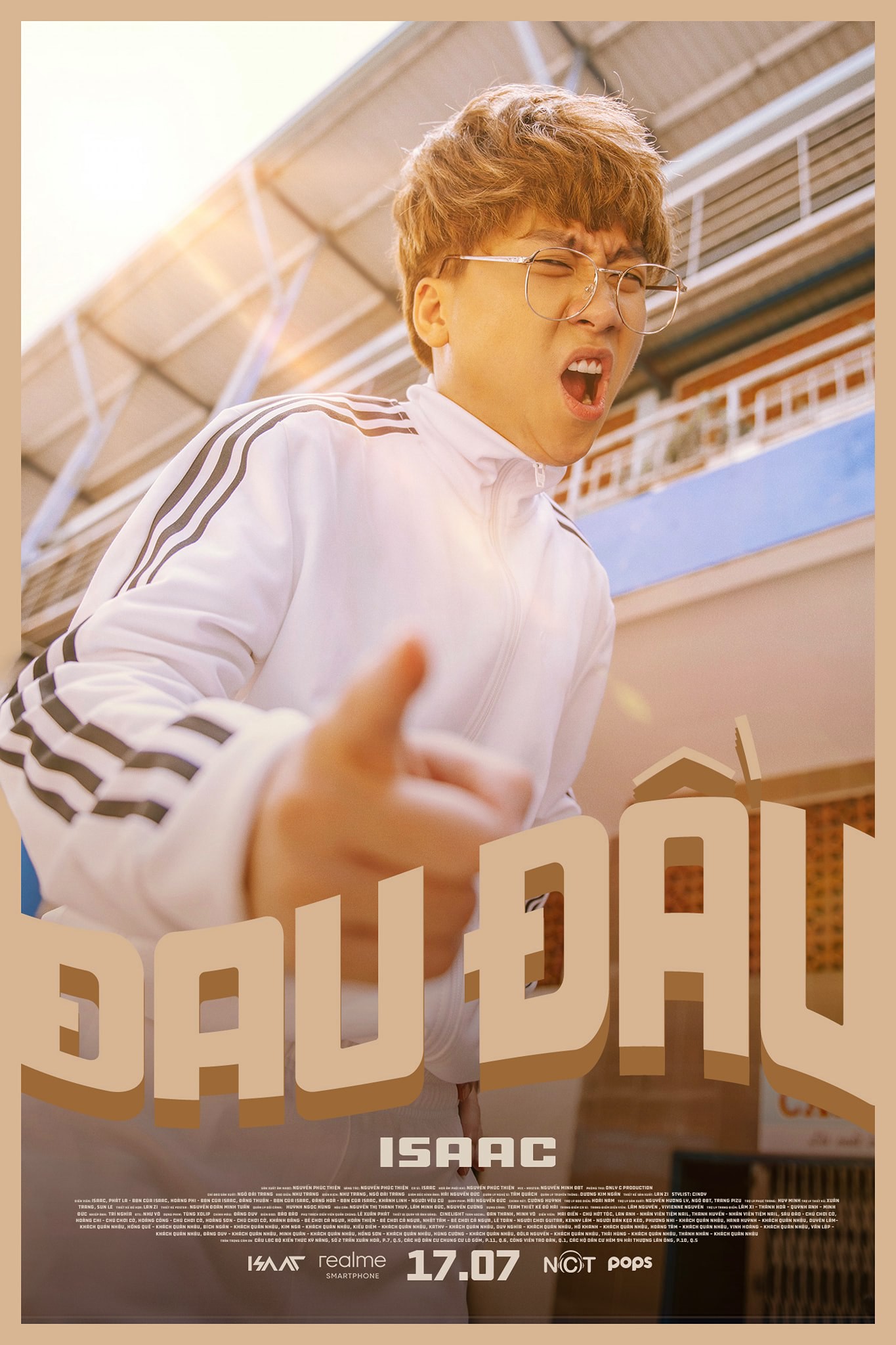 Isaac hé lộ chuyện đau đầu vì 'bạn trai'? - Tuổi Trẻ Online