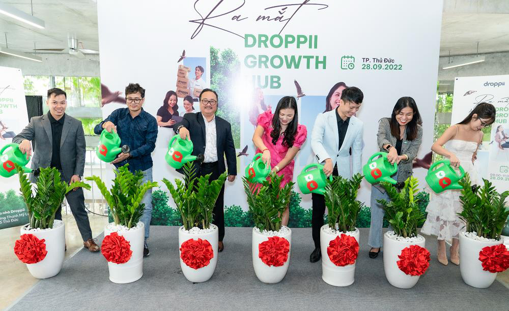 Tuổi Trẻ: Droppii ra mắt văn phòng xanh Droppii Growth Hub - Droppii