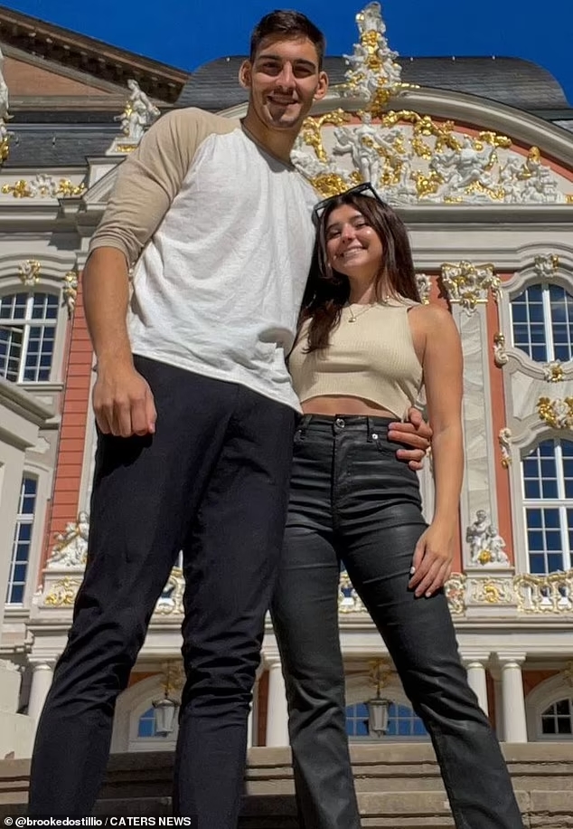 'Cặp đôi đũa lệch' cứ ra đường là bị hỏi về... chuyện ấy - Tuổi Trẻ Online