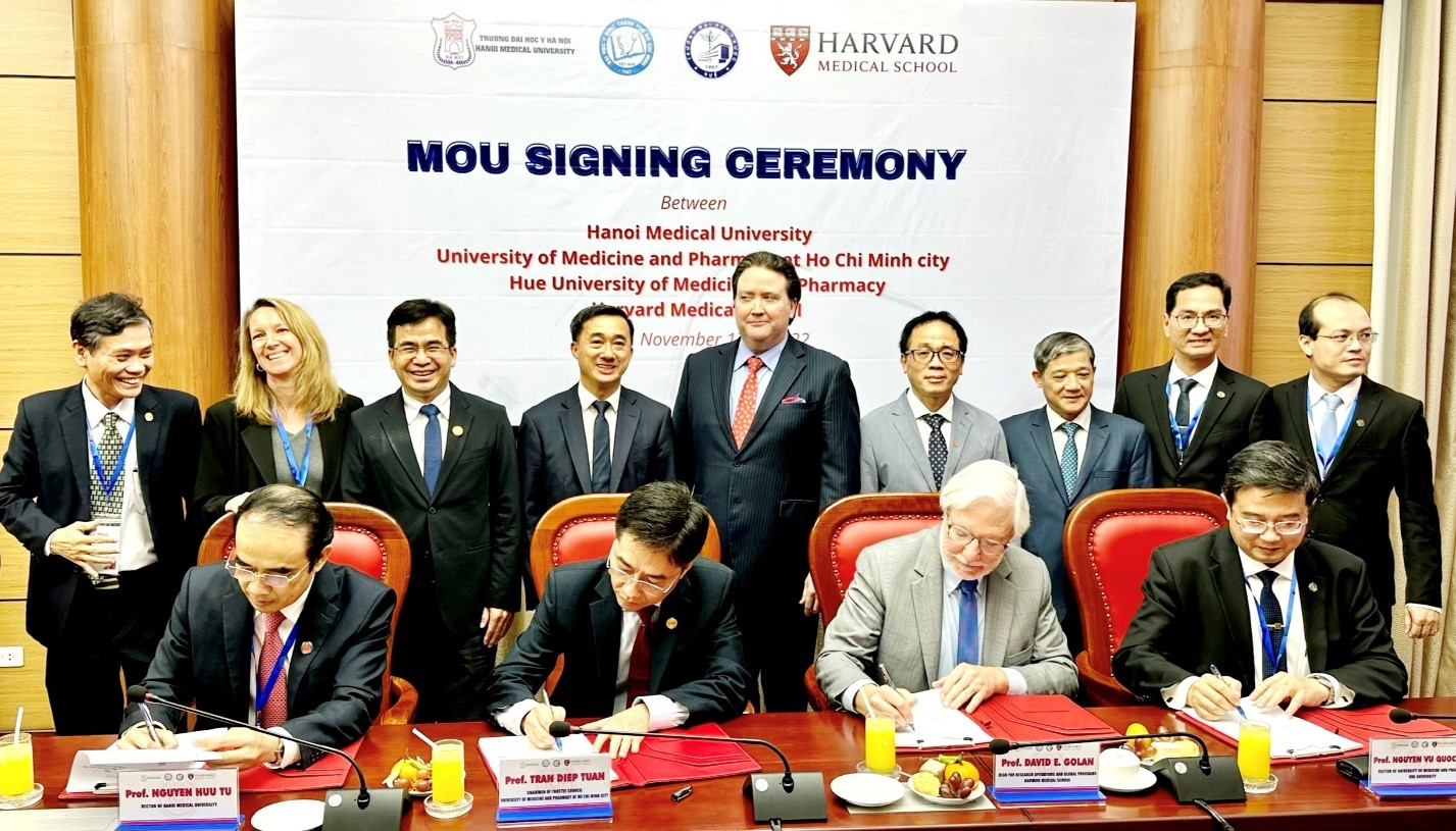 Ba trường đại học y hàng đầu Việt Nam ký hợp tác với đại học y khoa ...