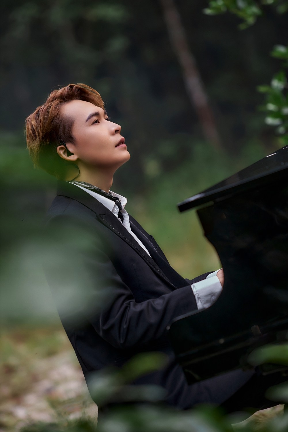 'Rapper 2 dòng máu' Shumo hóa cậu bé rừng xanh, đu dây mạo hiểm trong ...