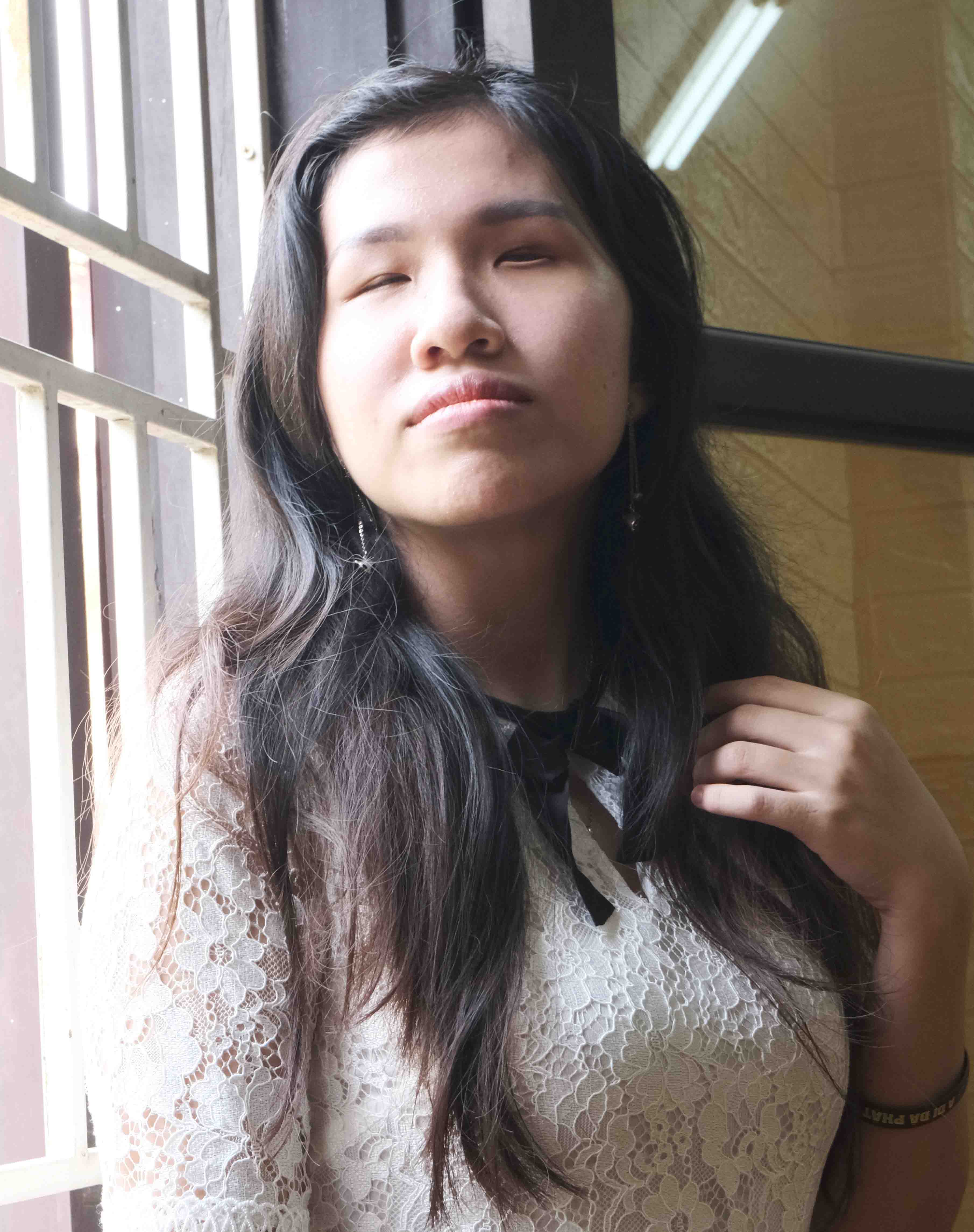 Mở cánh cửa cuộc đời từ bóng tối - Tuổi Trẻ Online