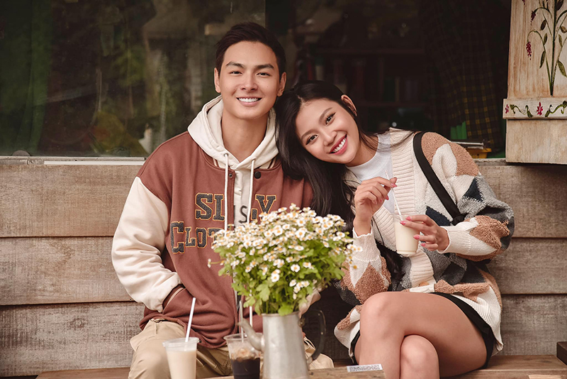 Ảnh vui sao Việt 29-9: Hai mỹ nhân Tiểu Vy - Kim Duyên đọ sắc - Tuổi ...