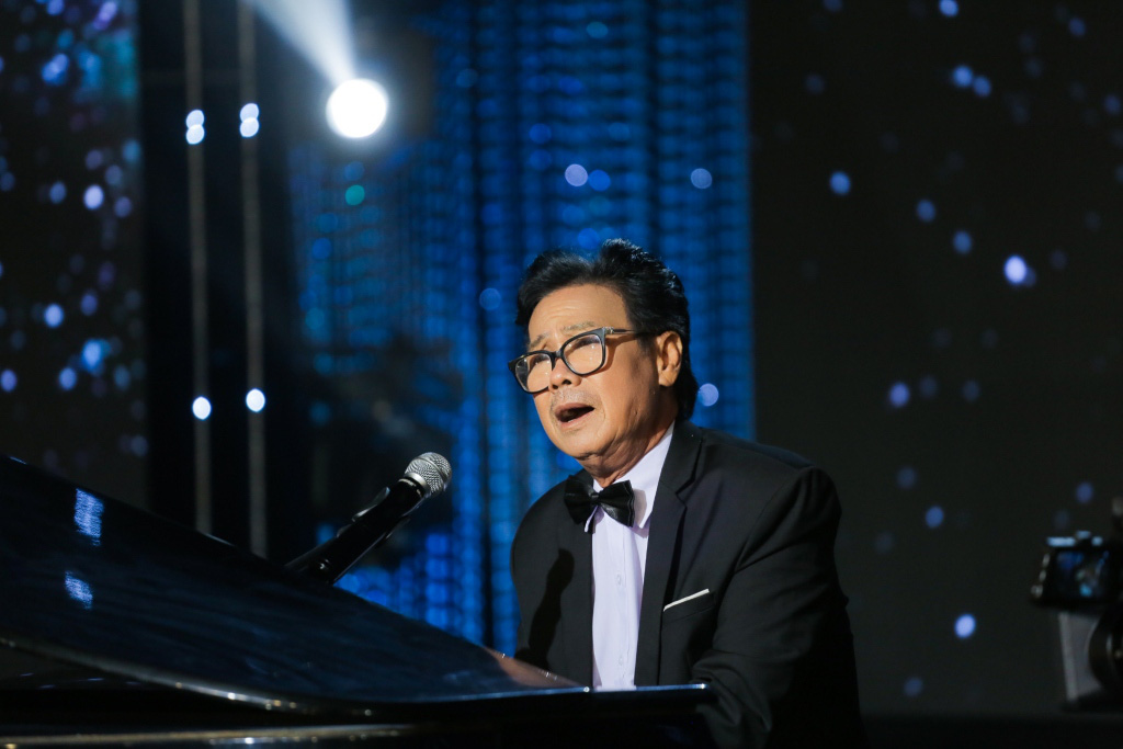 Ca sĩ Cao Minh trở lại: Dựng nhà hát miễn phí, đi diễn không cát sê - Tuổi Trẻ Online