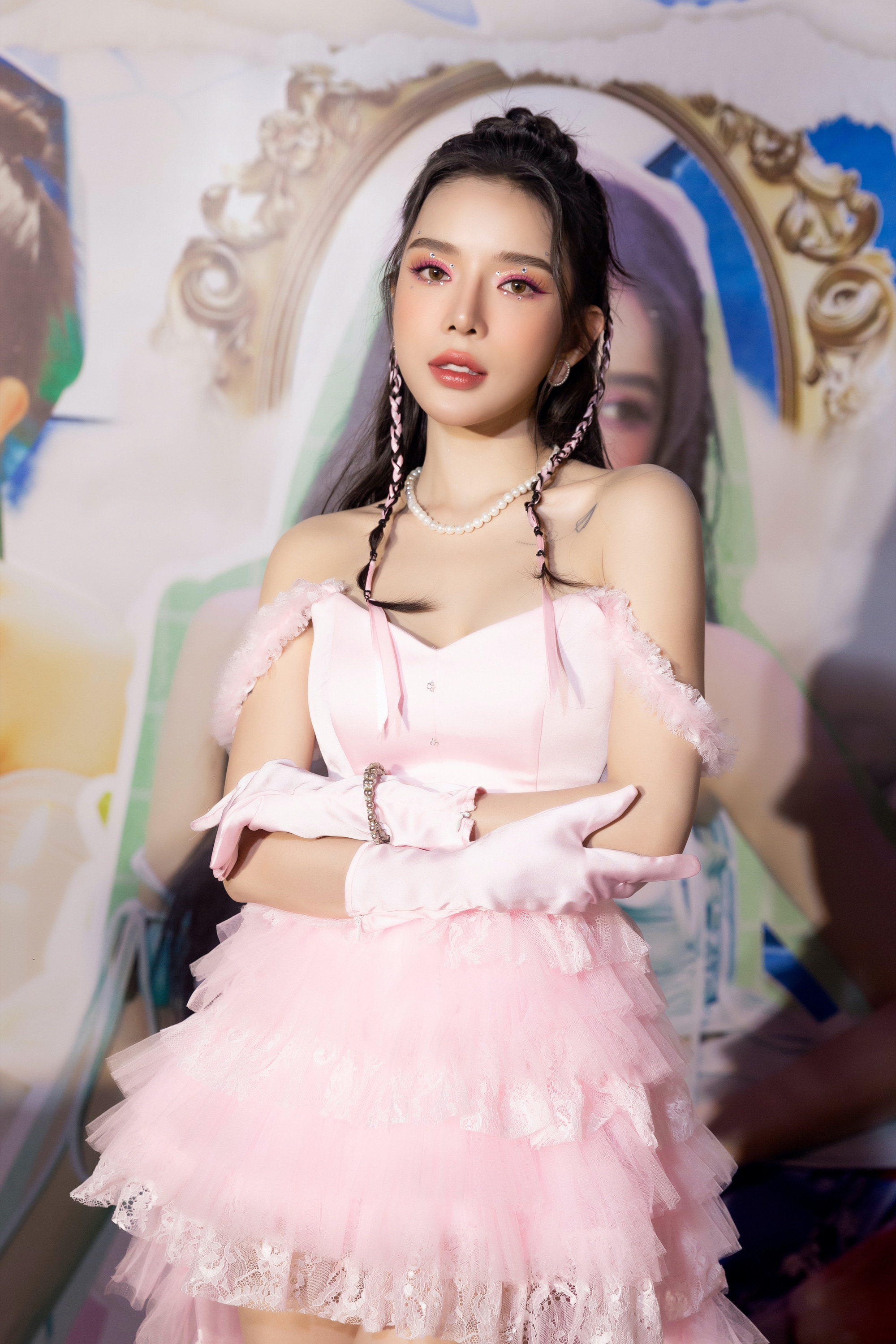 LyLy làm “cẩm nang khi yêu” bằng âm nhạc