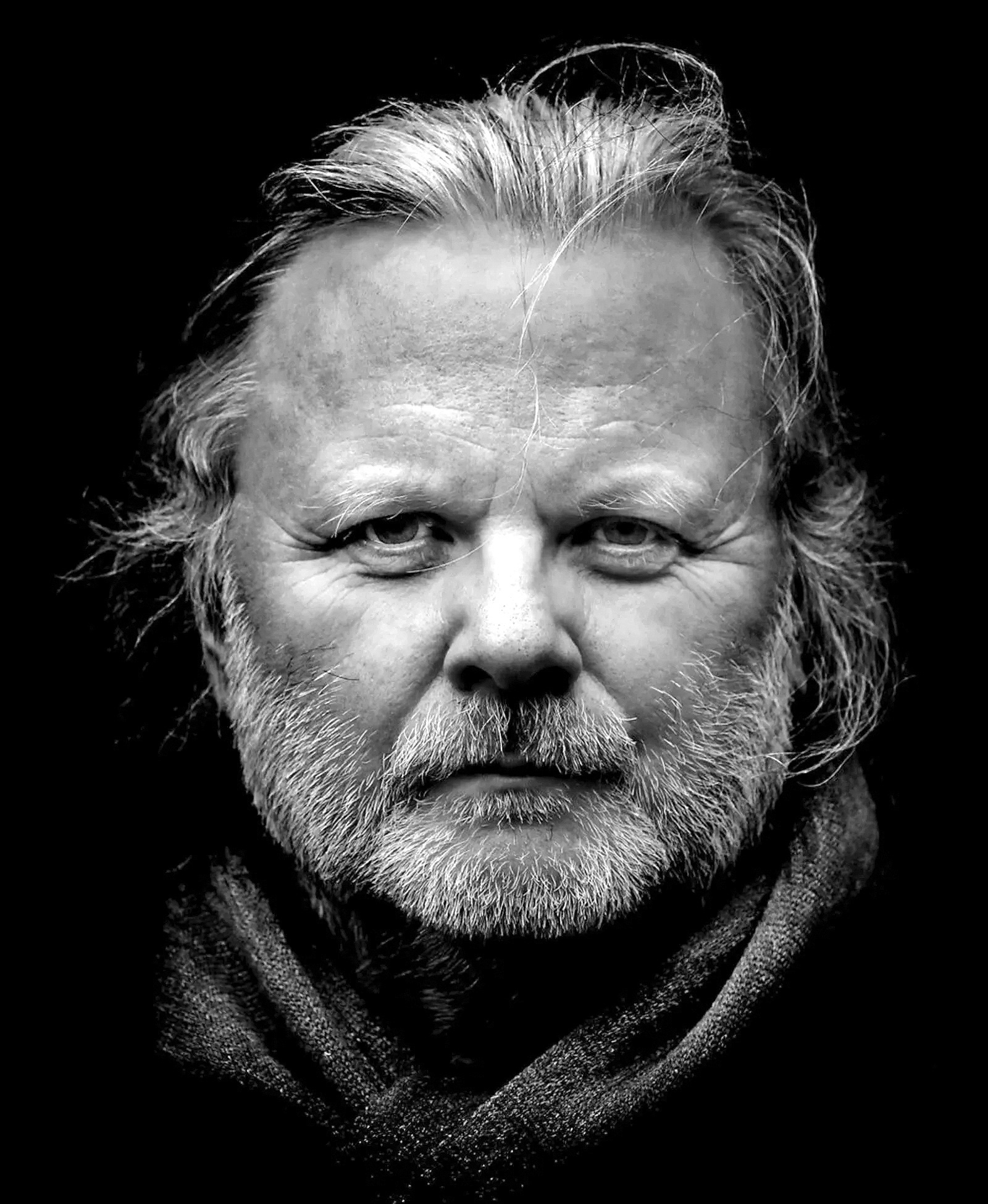 Jon Fosse bên bờ biển - Tuổi Trẻ Online