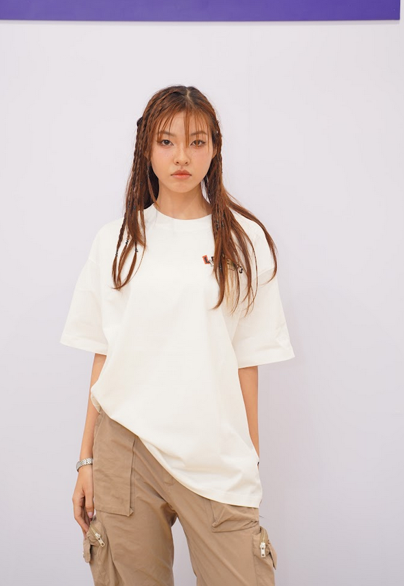 Bạn gái rapper Obito - VSTRA ‘không chân mày’ dự sự kiện - Tuổi Trẻ Online