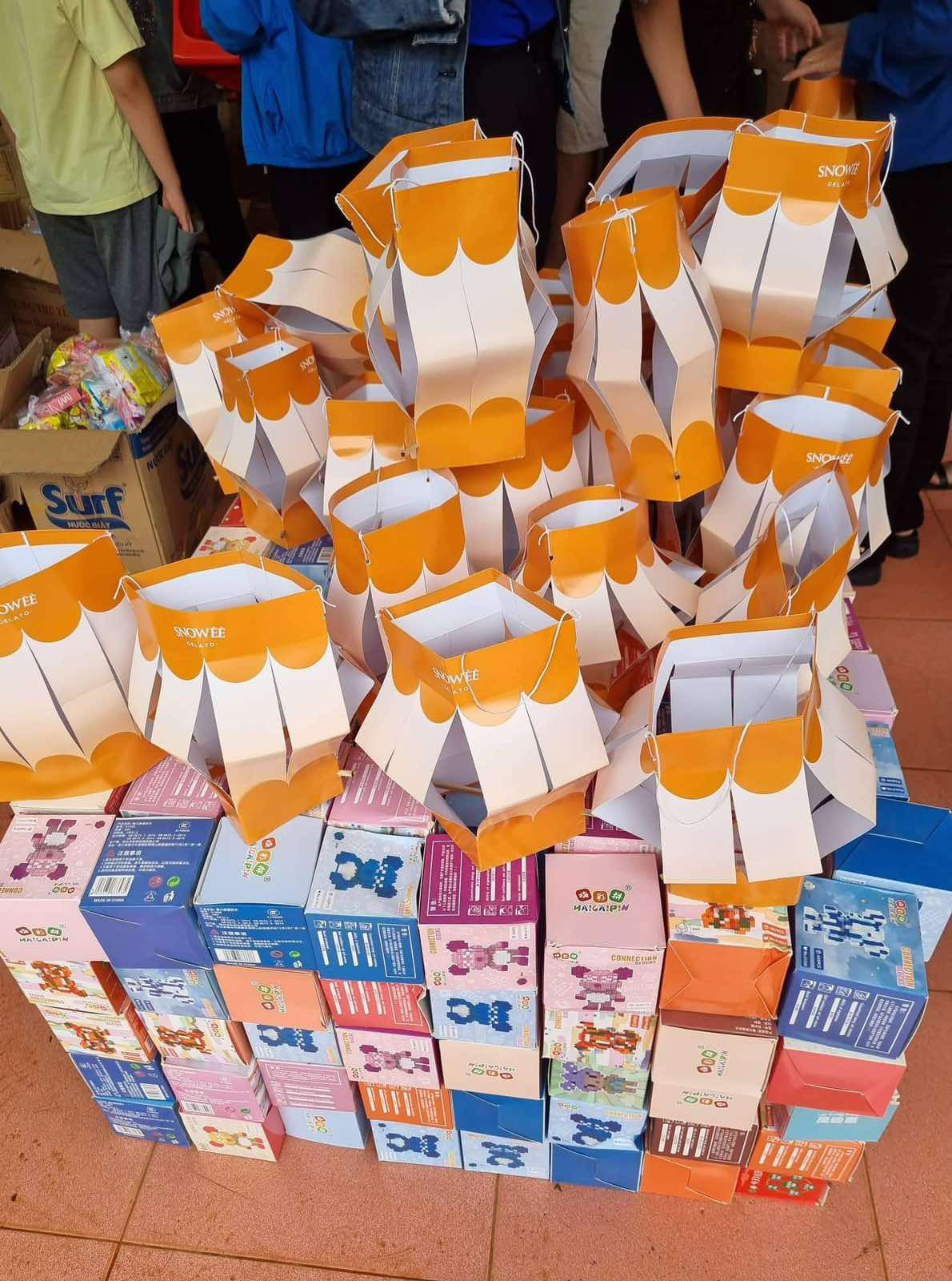 Snowee Gelato lan tỏa ‘niềm vui trăng thu’ đến các em nhỏ khó khăn ...