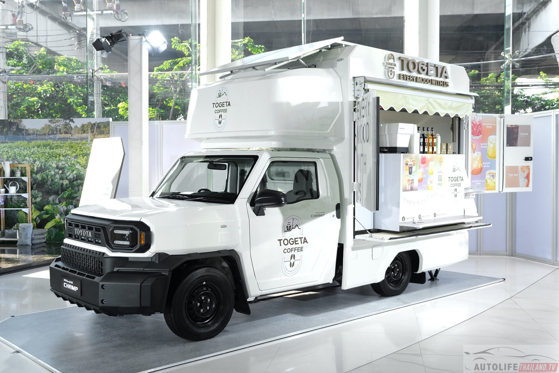 Toyota Hilux Champ ra mắt: Giá quy đổi từ 317 triệu đồng, chung gầm ...