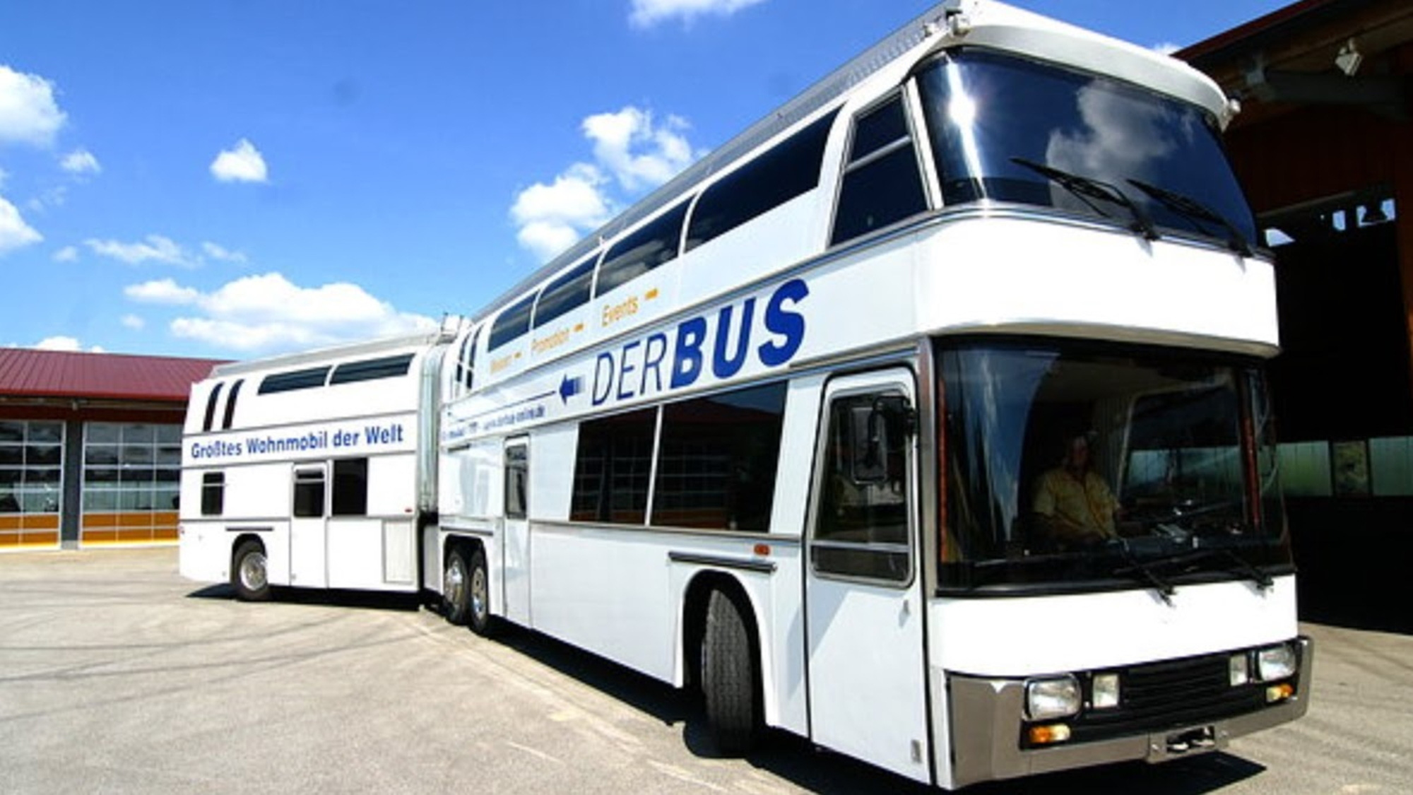 Xe buýt lớn nhất, sang trọng nhất thế giới: Chỉ 1 chiếc, làm nhà, văn ...