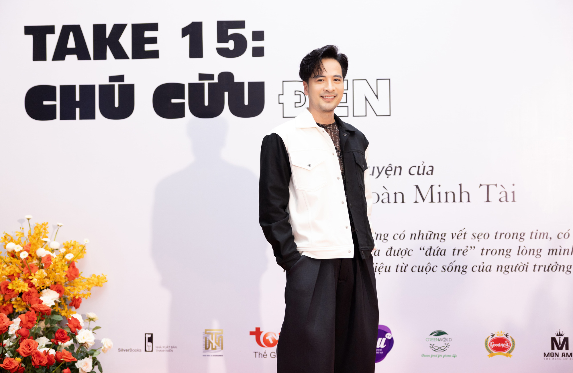 Dàn sao mừng Đoàn Minh Tài ra mắt sách kể chuyện đời - Tuổi Trẻ Online