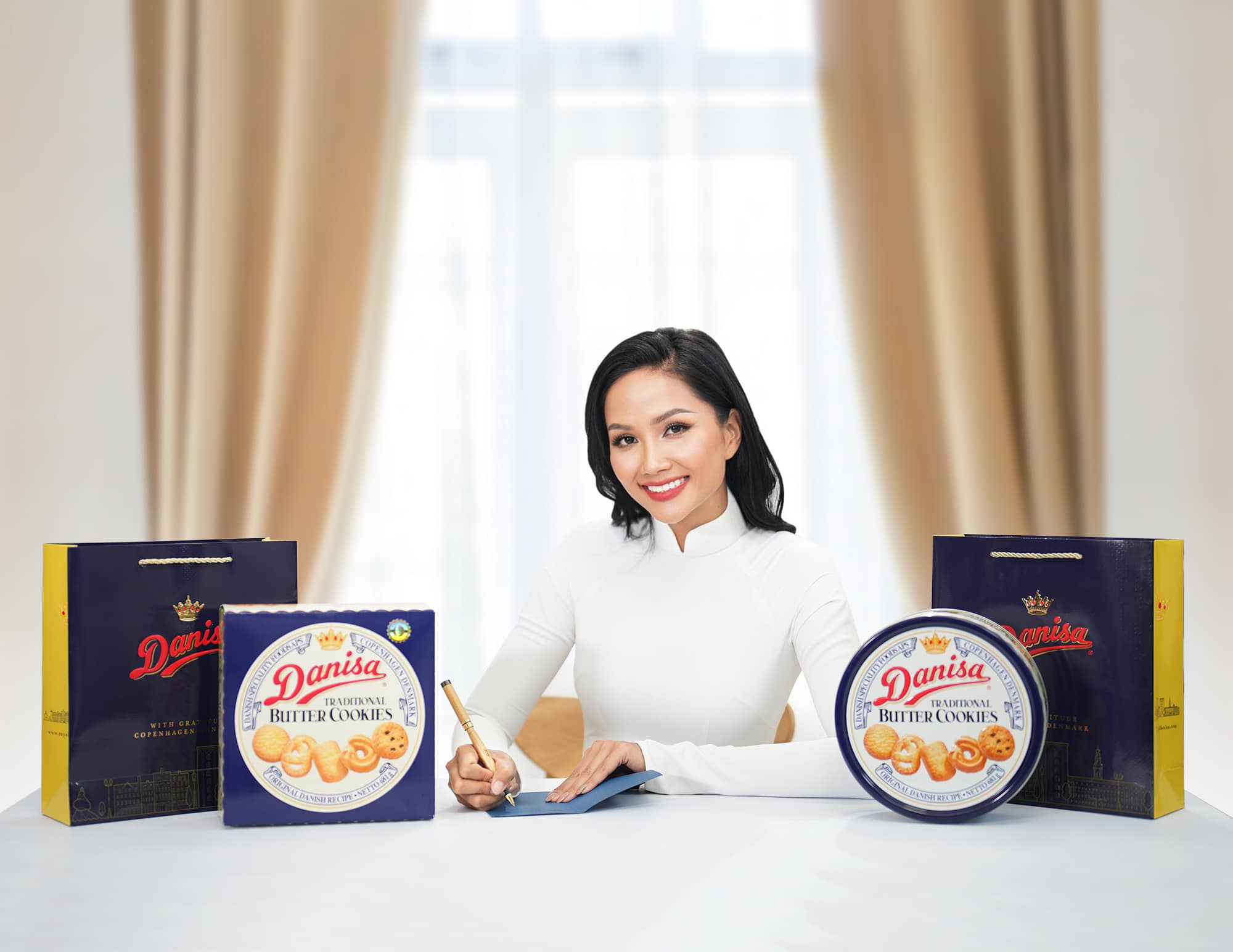 Hành trình 3 năm tri ân thầy cô vùng xa nhân Ngày 20-11 của Danisa - Tuổi Trẻ Online