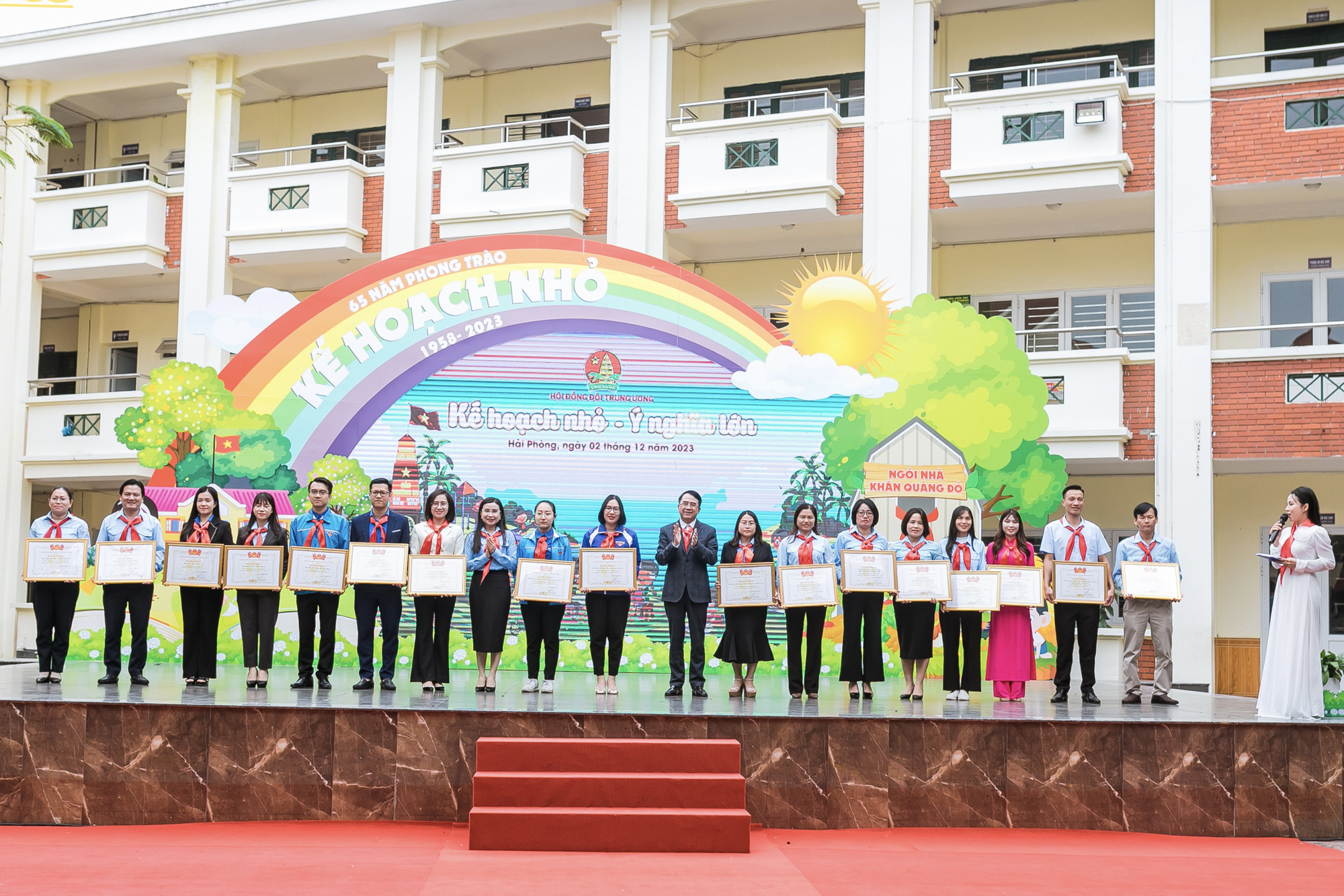 'Kế hoạch nhỏ' chỉ thu giấy vụn đã tiết kiệm hàng chục tỉ đồng - Tuổi ...