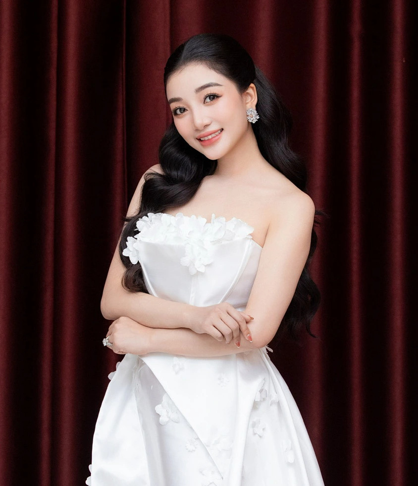 Ca sĩ Phạm Thu Hà nói nhạc sĩ ca khúc Con cò thiện lành - Tuổi Trẻ Online