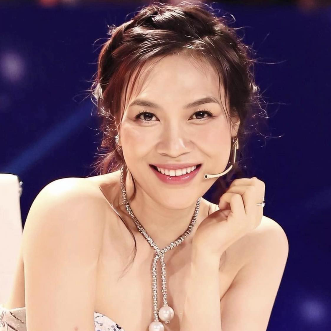 Mỹ Tâm có 4 MV đạt 100 triệu view, hai lần lên sóng ở quảng trường Thời ...