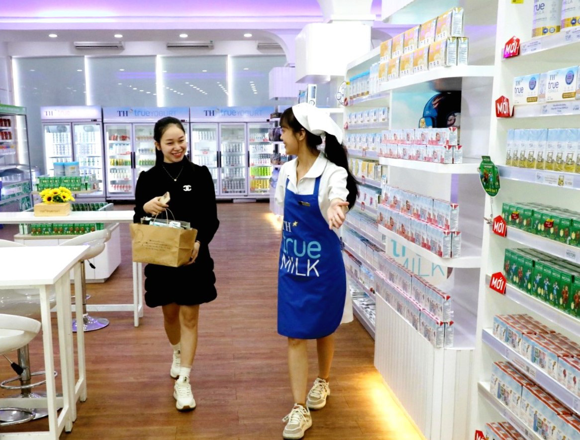 TH True MILK: Thu gom vỏ hộp - lan tỏa sống xanh - Tuổi Trẻ Online