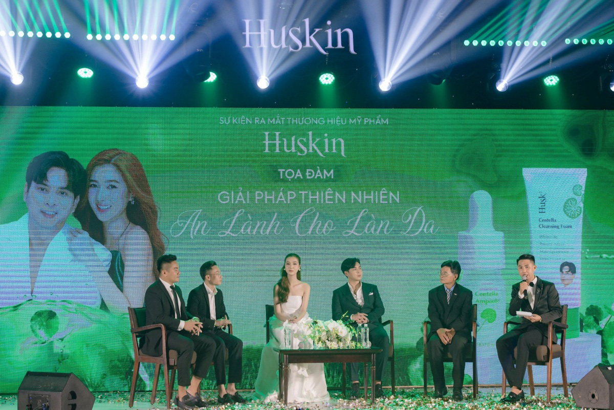 Ca sĩ Hồ Quang Hiếu ra mắt thương hiệu mỹ phẩm Huskin - Tuổi Trẻ Online