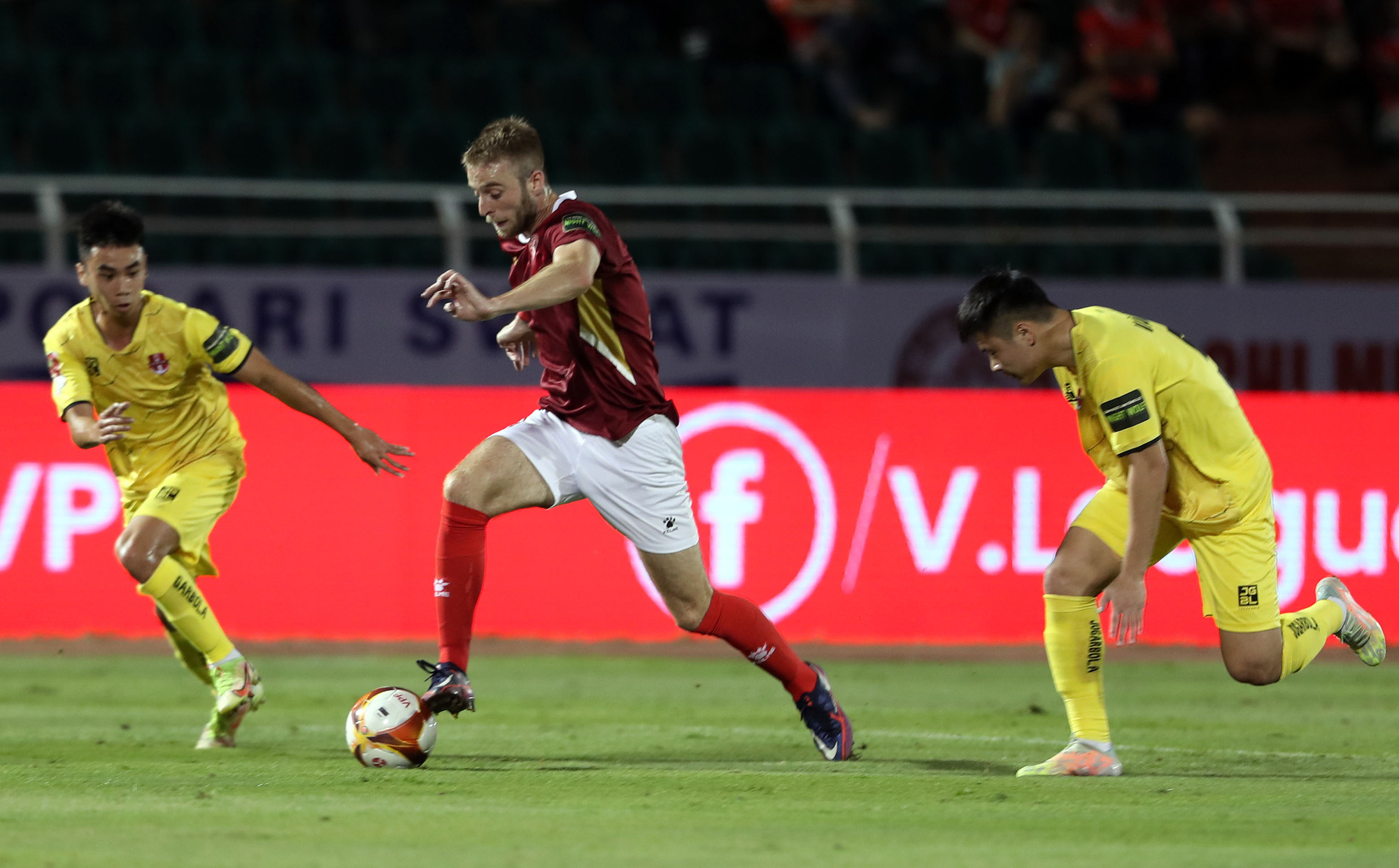 V-League khắc nghiệt với ngoại binh - Tuổi Trẻ Online