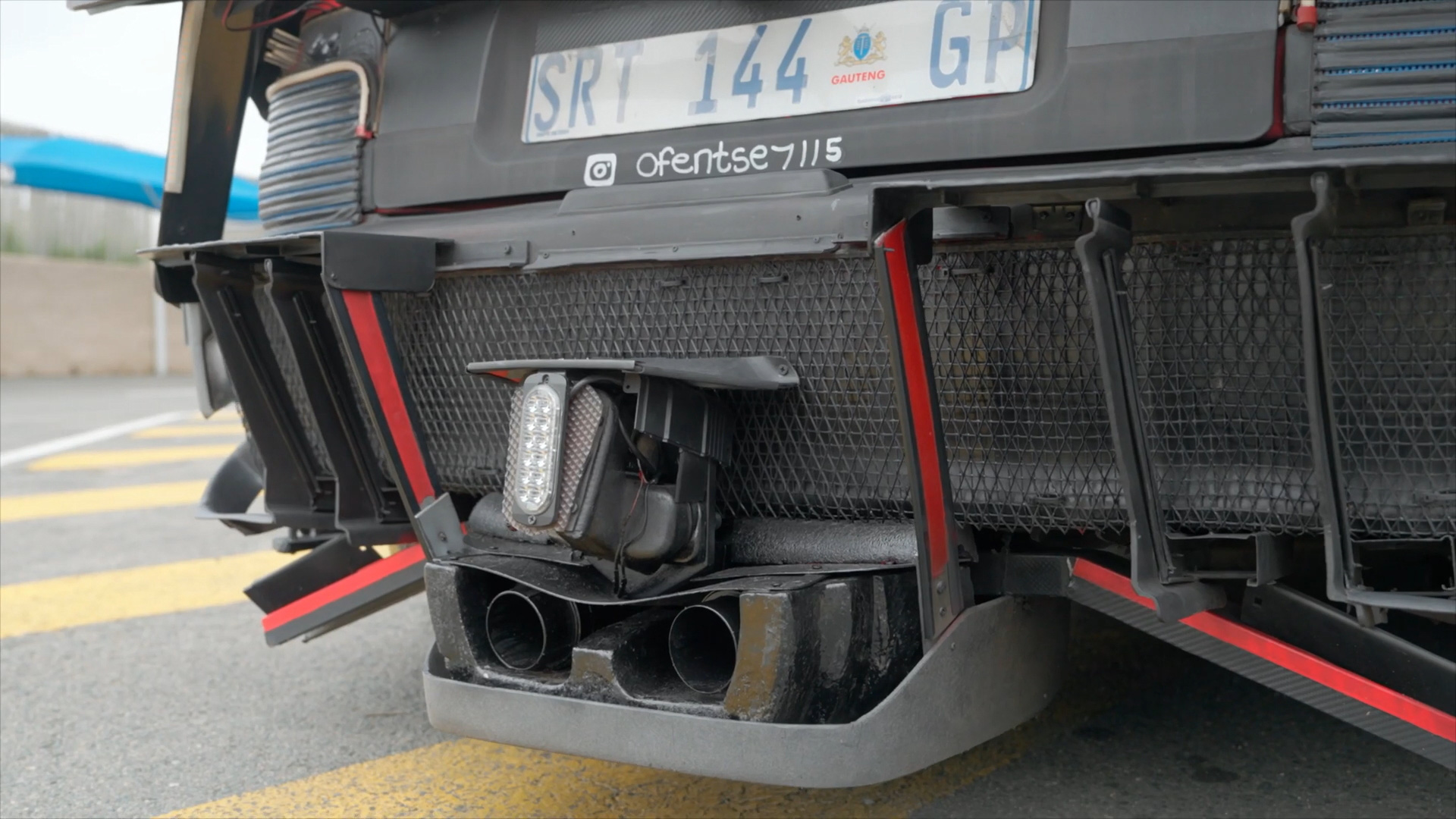 Chàng trai 26 tuổi độ Toyota Corolla thành Transformers gây sốt mạng xã ...