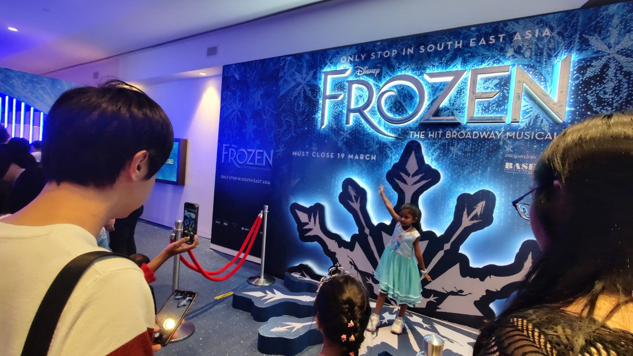 Nhạc kịch Frozen thu hút khán giả - Tuổi Trẻ Online