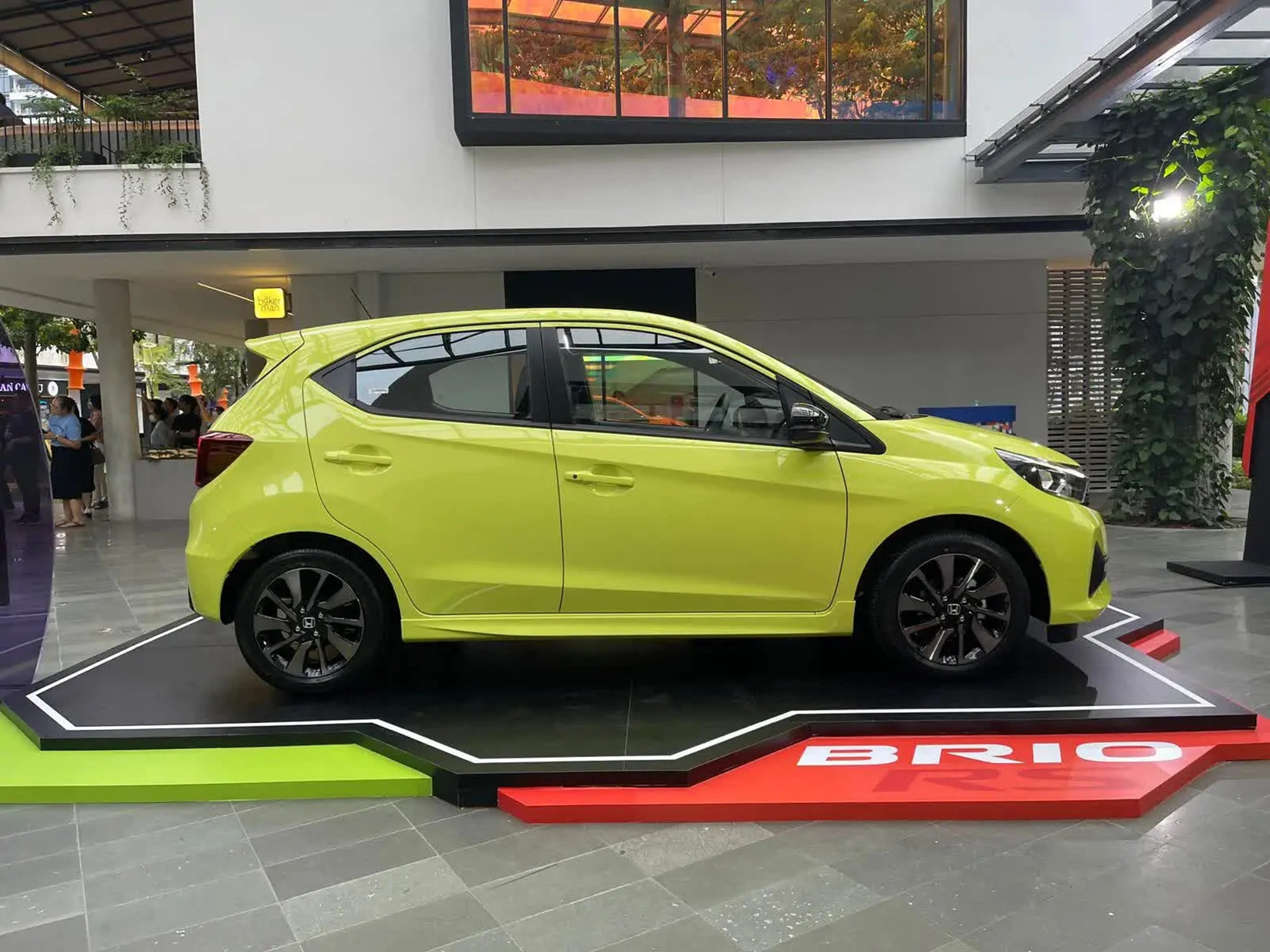 Honda Brio 2023 ra mắt Indonesia - nhiều trang bị thay đổi mới