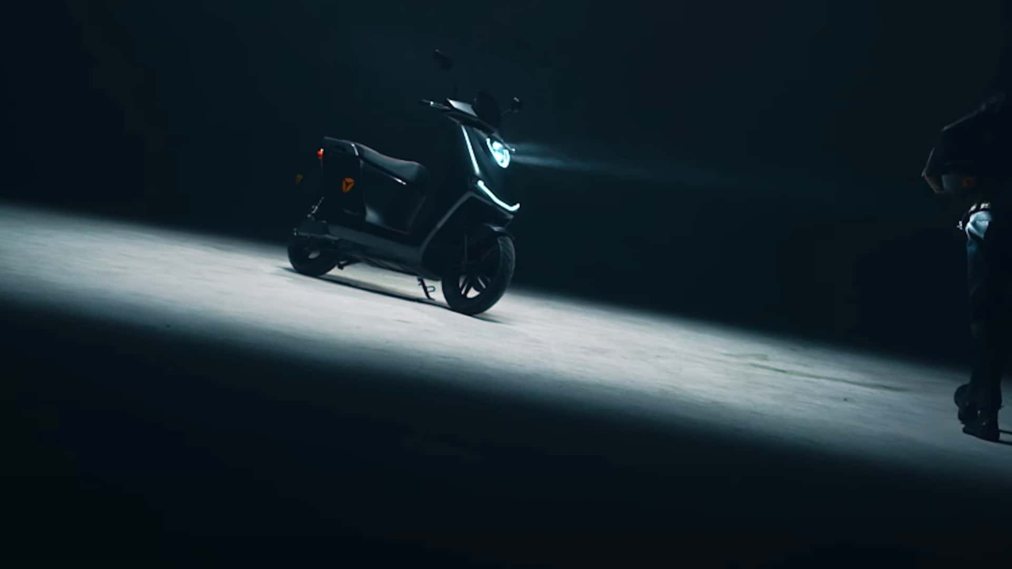 Xe máy điện Trung Quốc do Porsche thiết kế: Sức ngang xe 125cc - Tuổi ...