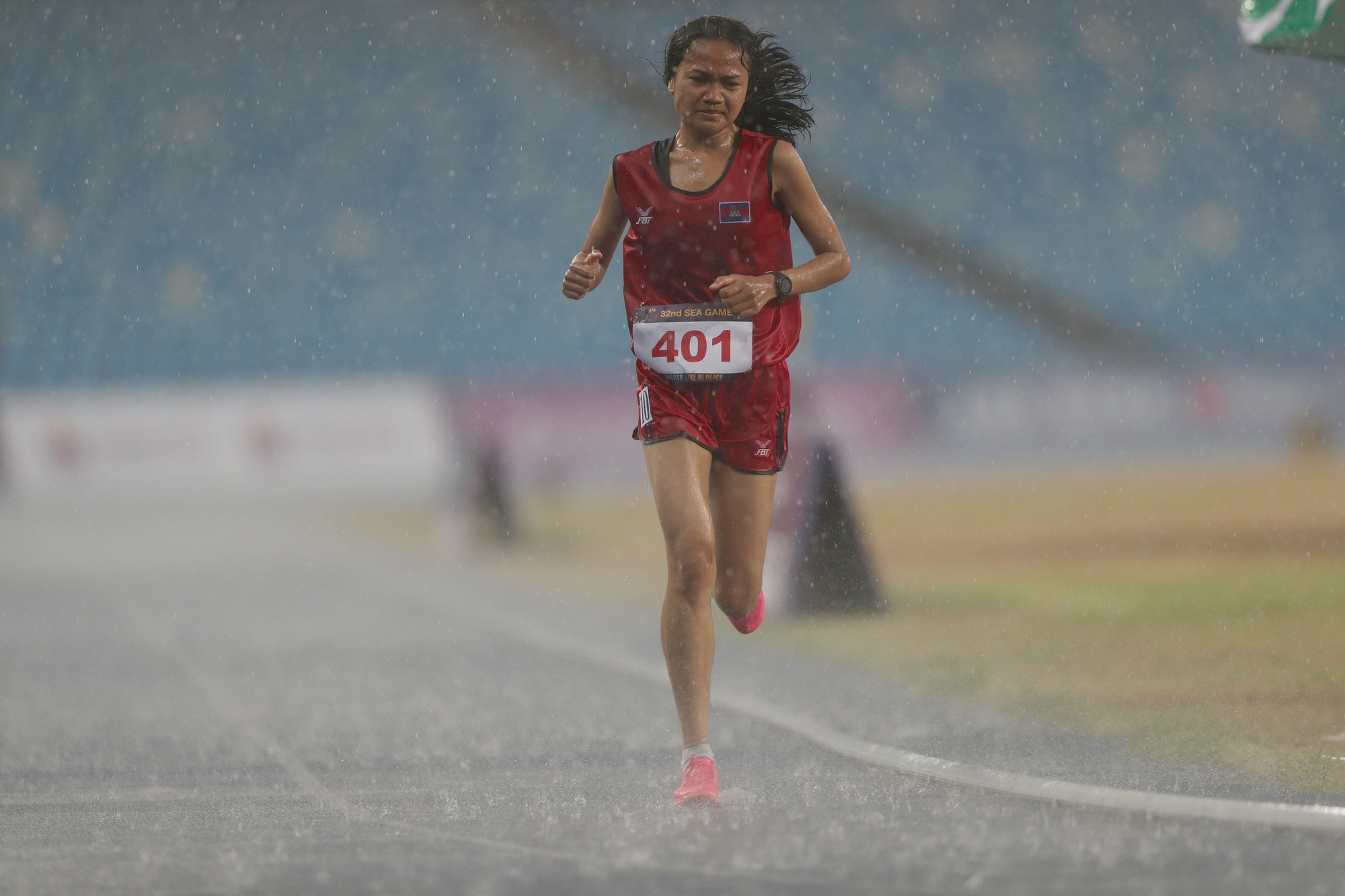 Báo Campuchia đánh giá cao khi báo Tuổi Trẻ trao thưởng cho VĐV Bou ...