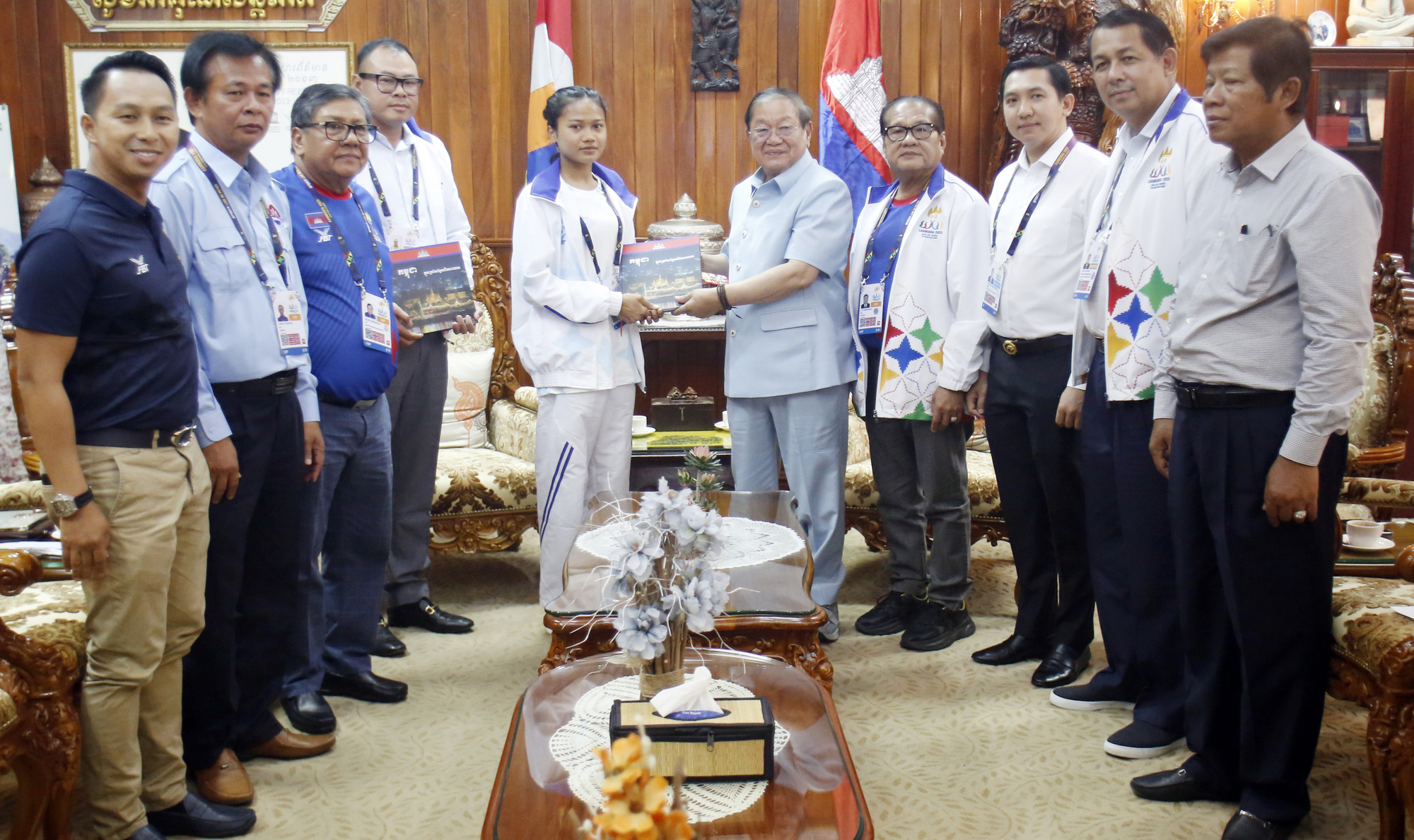 Bou Samnang: 'Hôm nay tôi về sau không có nghĩa tôi mãi ở phía sau' - Tuổi Trẻ Online