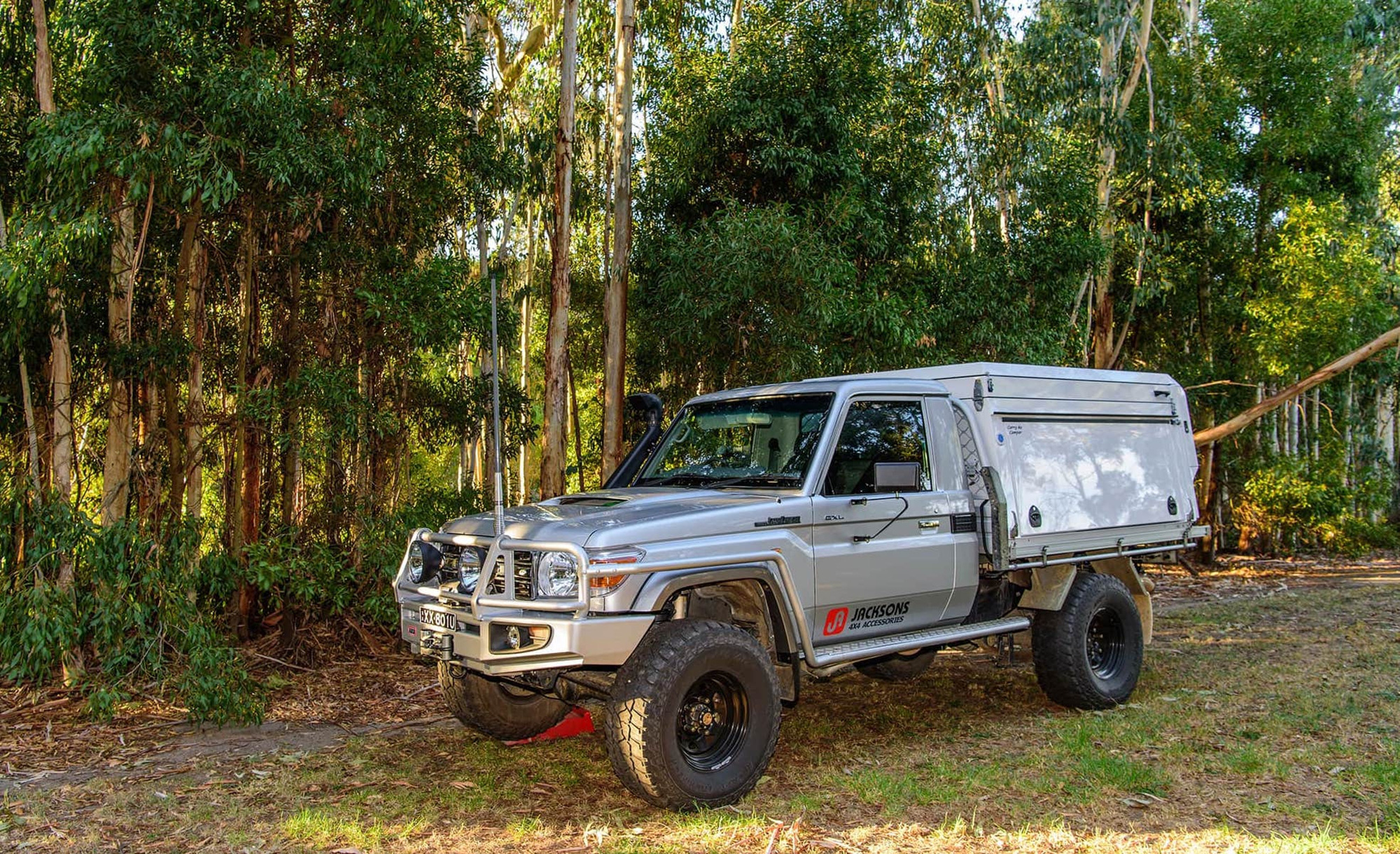 Nhà di động ‘gấp gọn’: Nhìn tưởng bình thường, nhưng thùng xe có thể ...