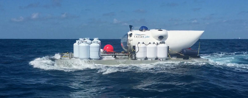 Tàu lặn ngắm xác Titanic: Cửa sập khóa 17 chốt, nghi sử dụng điều khiển ...