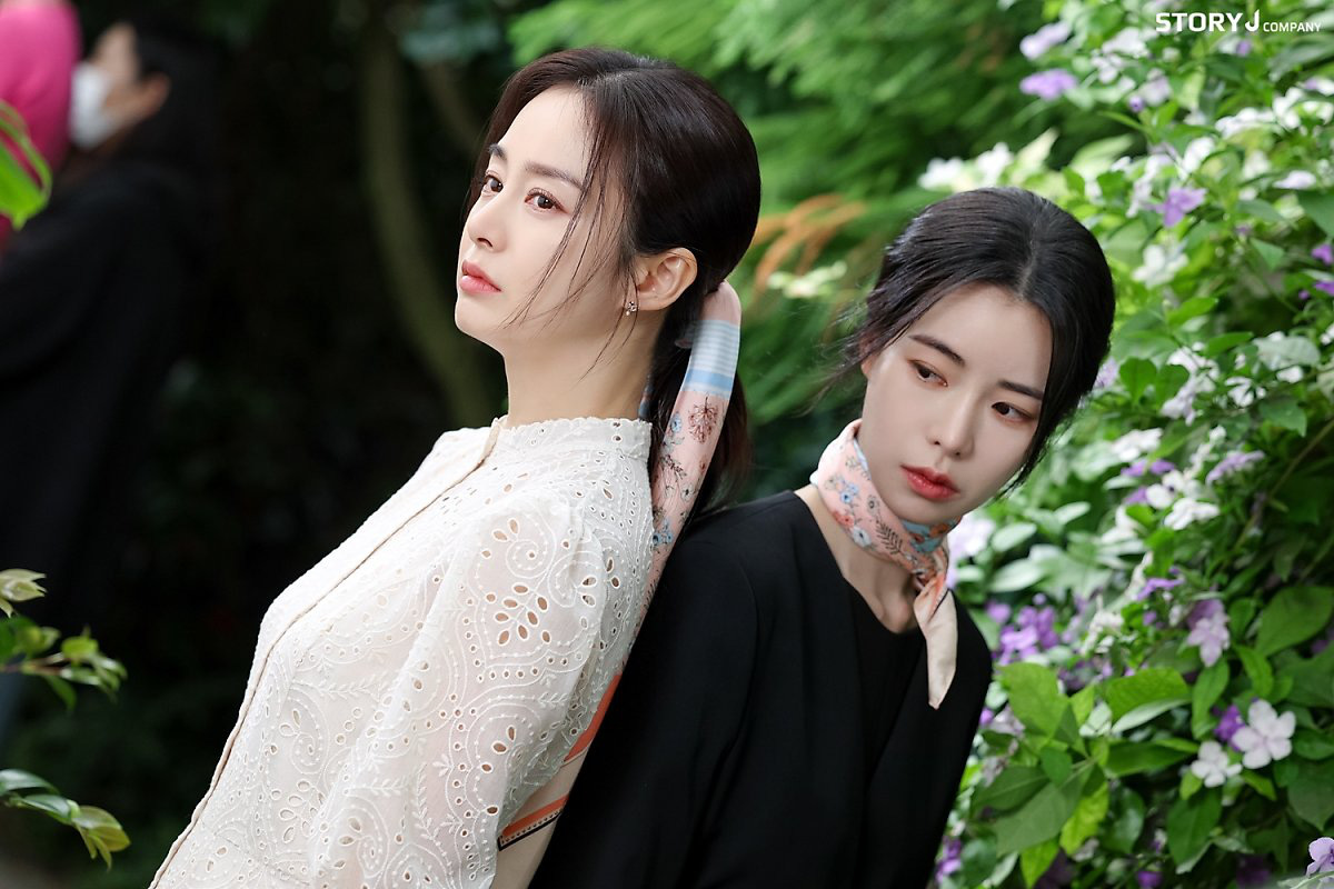Kim Tae Hee lộ khuyết điểm gương mặt khi đọ sắc với Lim Ji Yeon - Tuổi ...