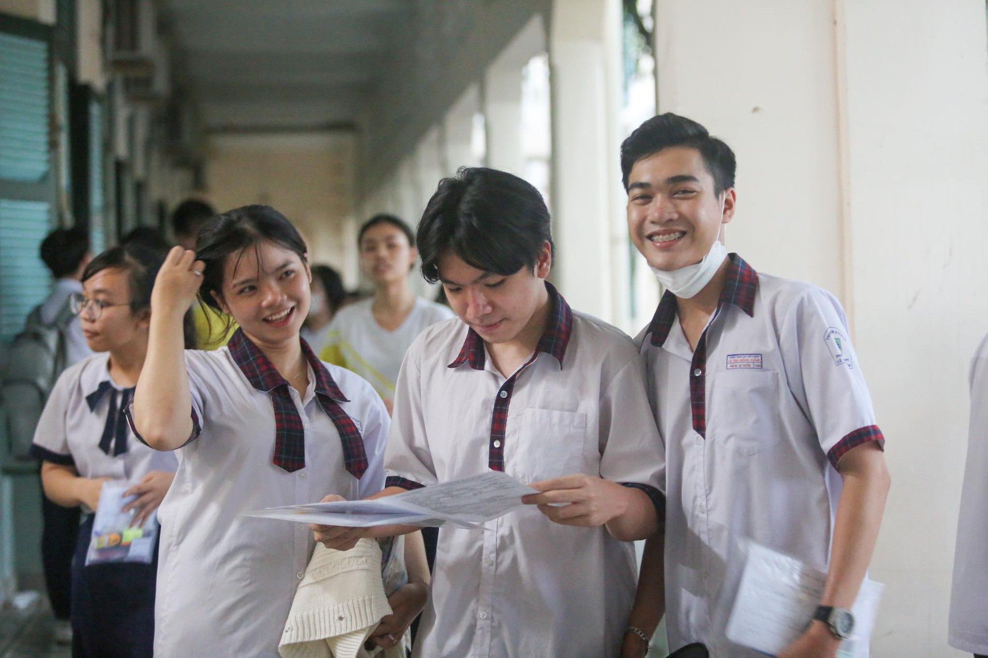 Đề thi môn ngoại ngữ: Dễ nhưng khó có 'mưa' điểm 10 - Tuổi Trẻ Online