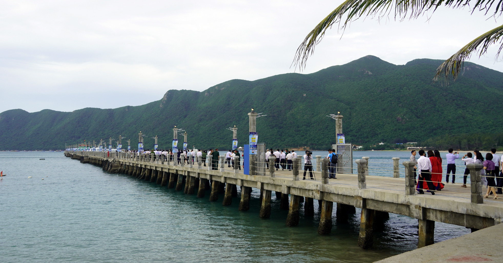 Chủ tịch nước Võ Văn Thưởng dự khánh thành, khởi công ở Côn Đảo - Tuổi ...