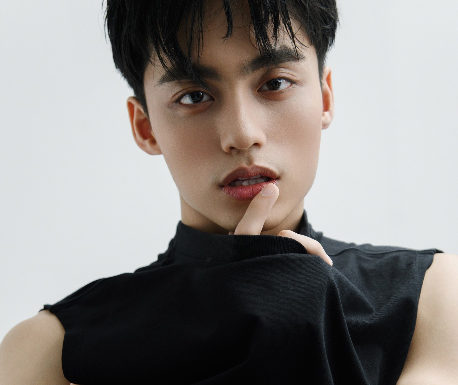 HIEUTHUHAI và MONO sẽ tỏa sáng tại 8Wonder cùng Charlie Puth - Tuổi Trẻ ...