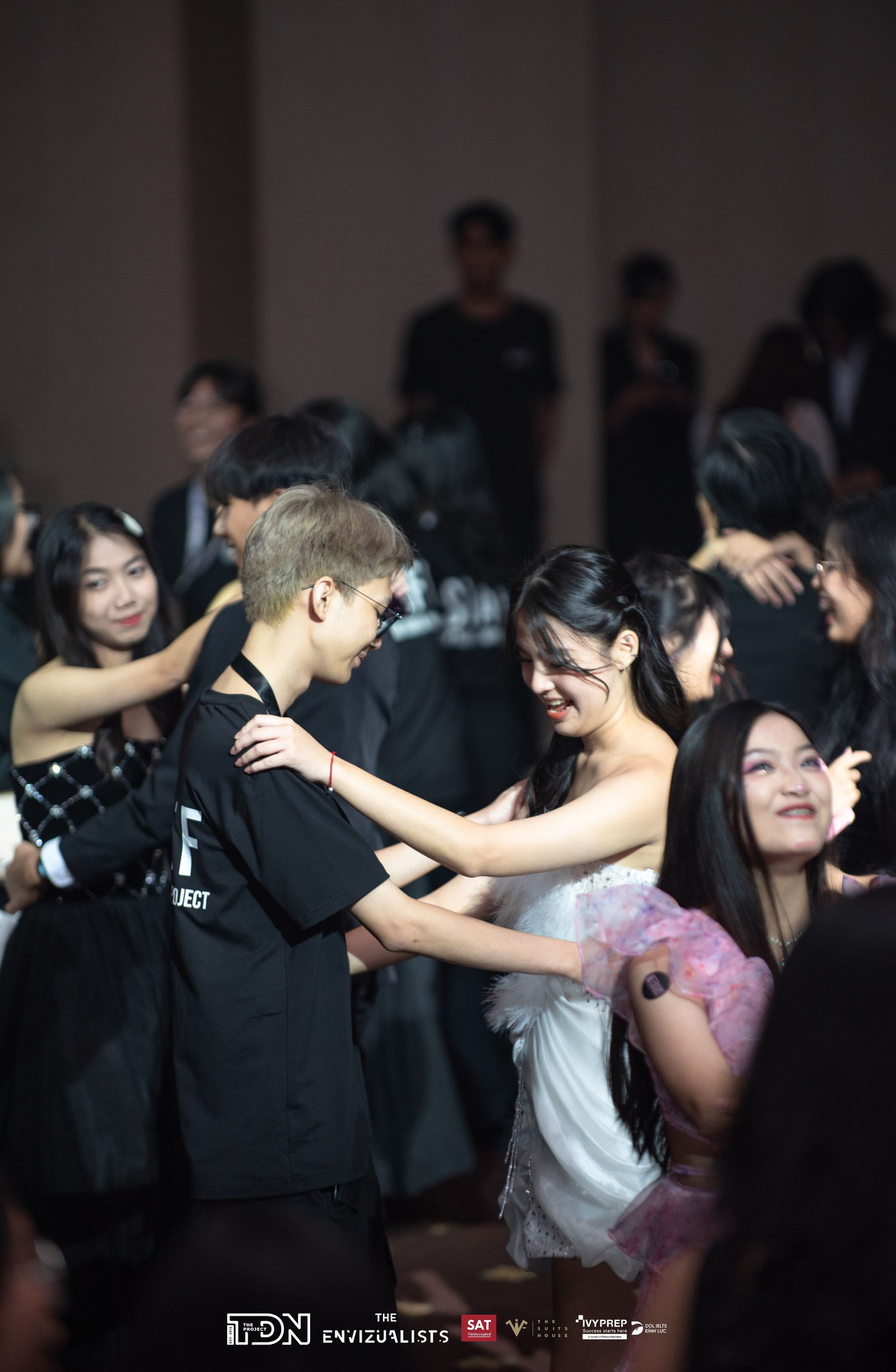 Prom THPT chuyên Trần Đại Nghĩa, lộ diện King và Queen