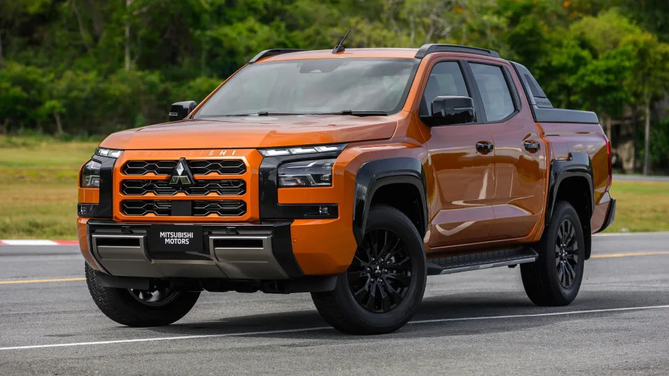 Mitsubishi Triton đời mới chính thức ra mắt, sẽ về Việt Nam cạnh tranh Ford Ranger - Tuổi Trẻ Online