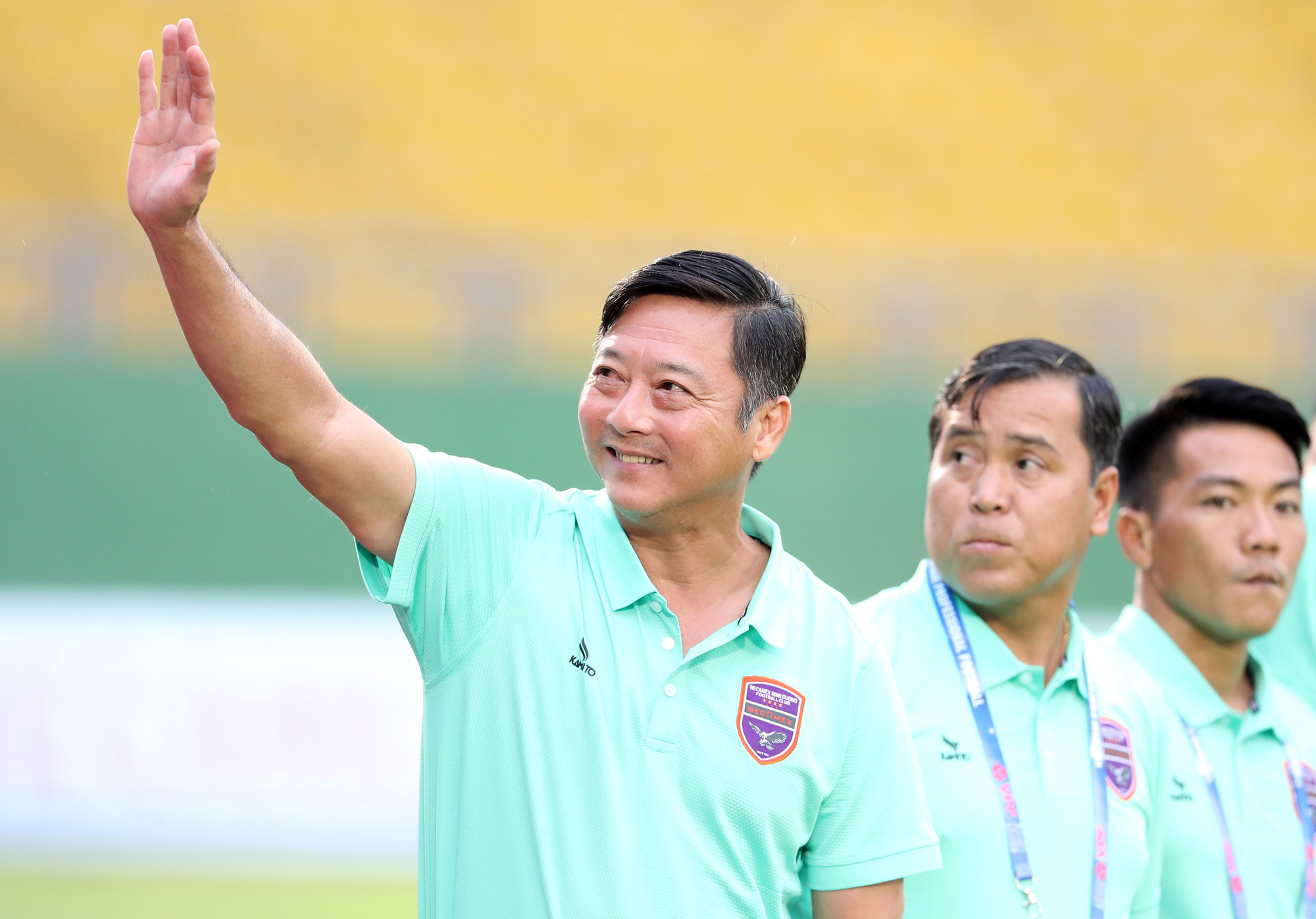 Đua trụ hạng V-League 2023: Trông vào HLV Lê Huỳnh Đức - Tuổi Trẻ Online