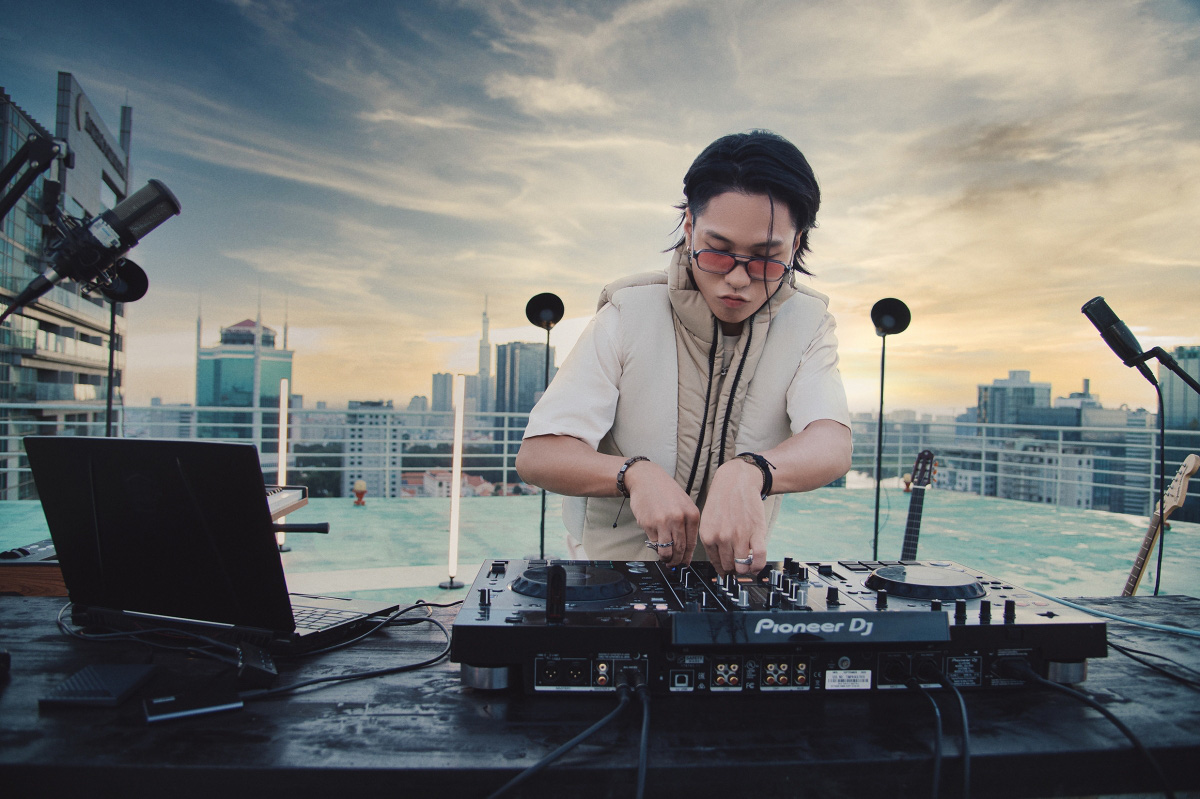 Giám khảo Rap Việt mùa 3 dành lời khen cho 'nhạc không gian' của 2PILLZ ...