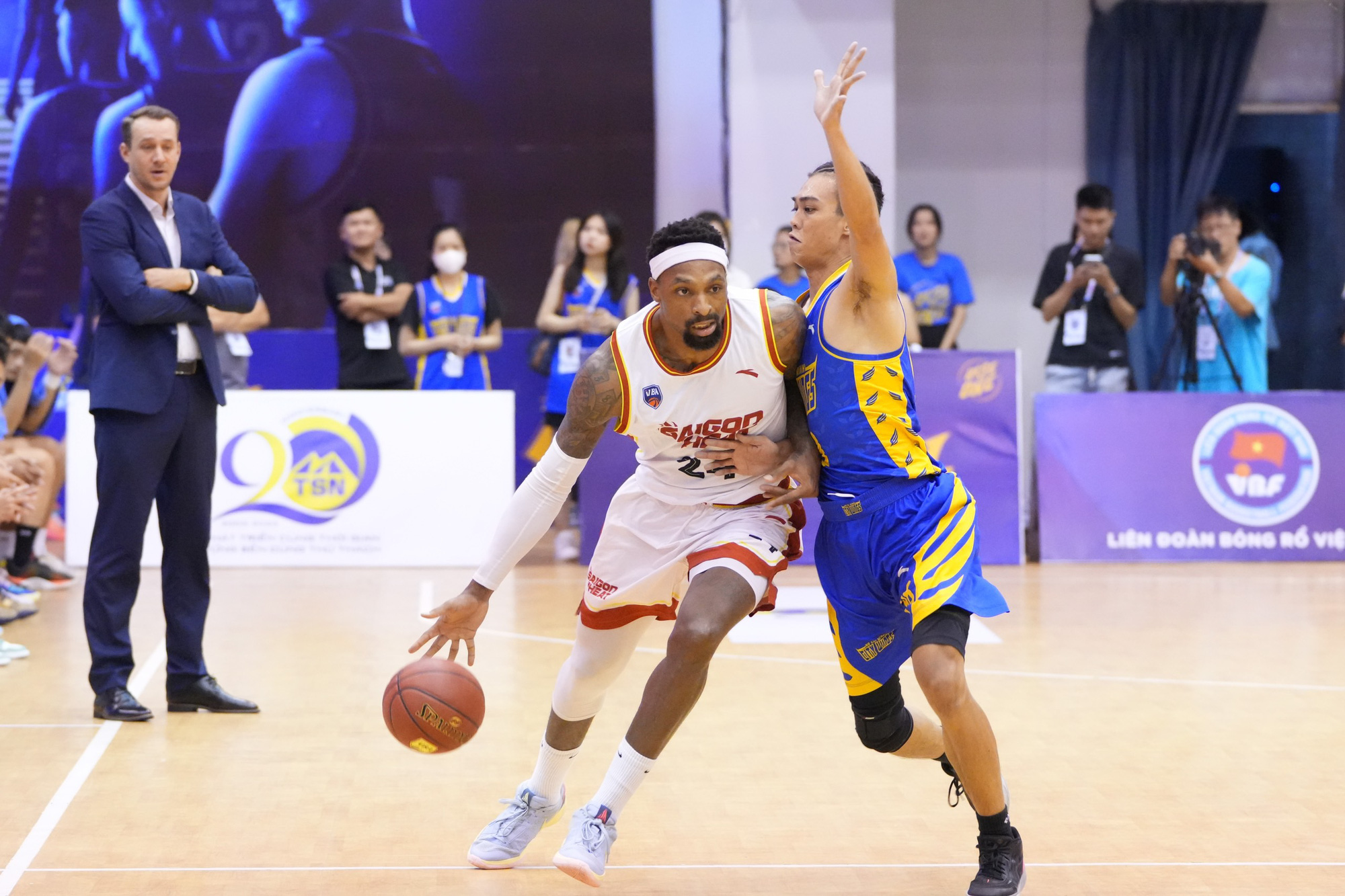 Cuộc đua song mã cho chiếc vé cuối vào bán kết VBA 2023 - Tuổi Trẻ Online