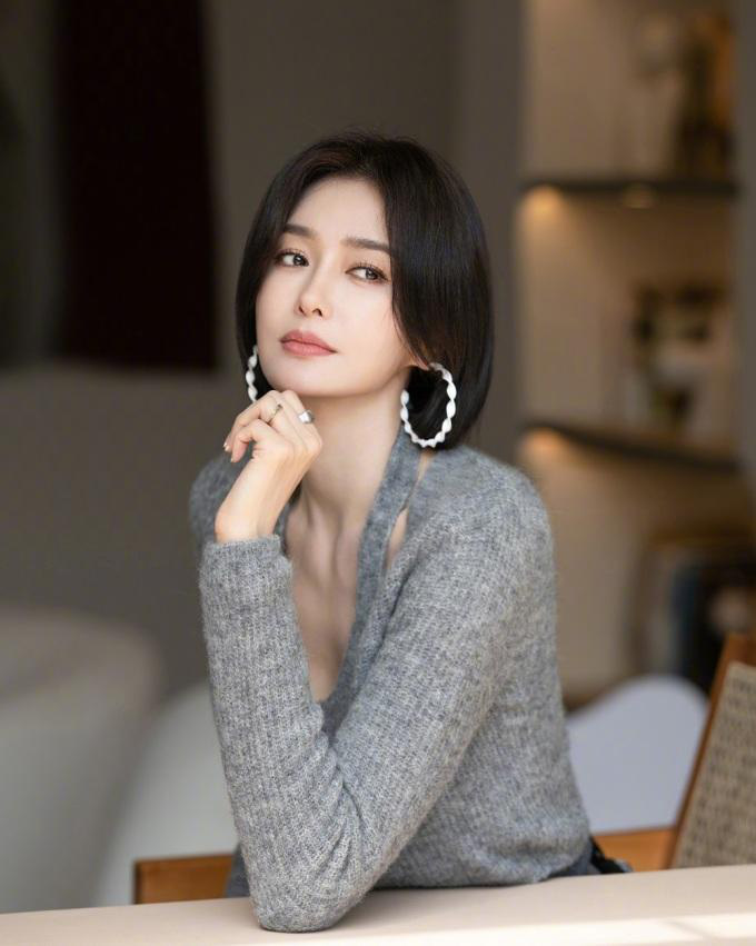 Chỉ đi vào bệnh viện, Tần Lam đã phải lên tiếng đính chính - Tuổi Trẻ ...