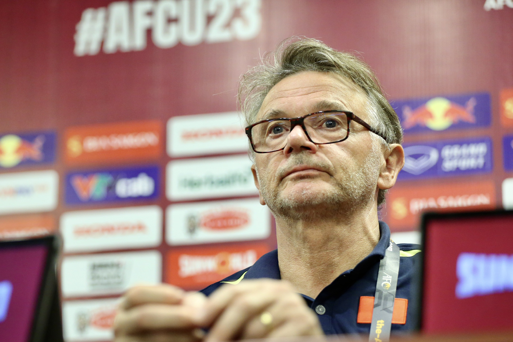 HLV Philippe Troussier: U23 Việt Nam trội hơn về thống kê - Tuổi Trẻ Online