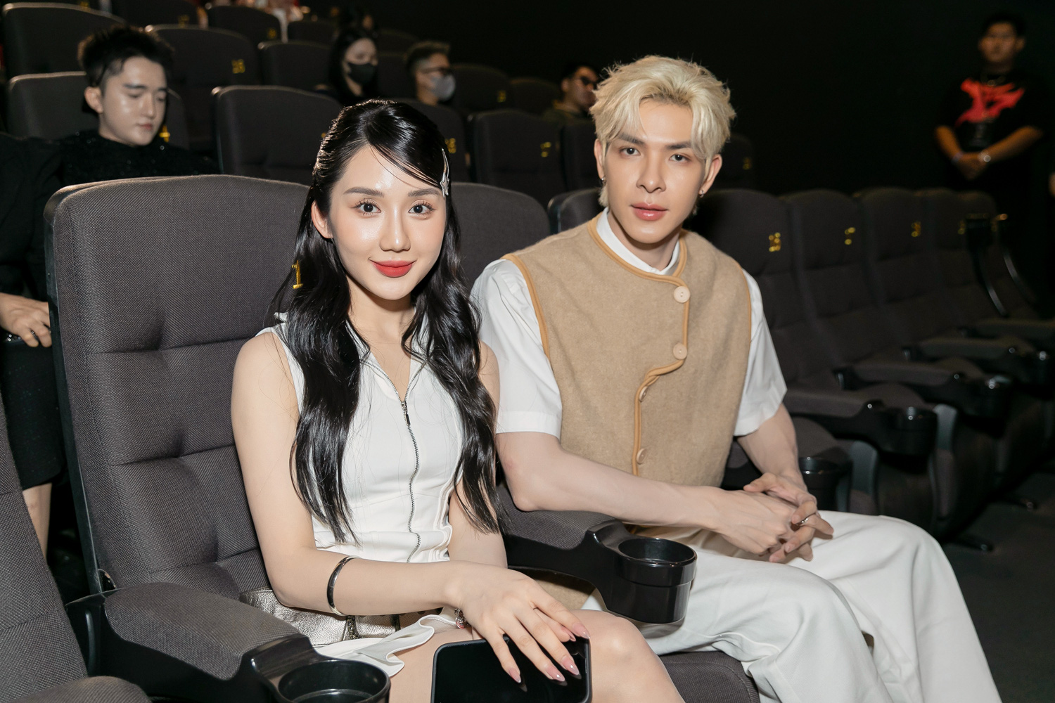 'Hot' streamer Mina Young hóa chị Hằng, debut thành ca sĩ - Tuổi Trẻ Online