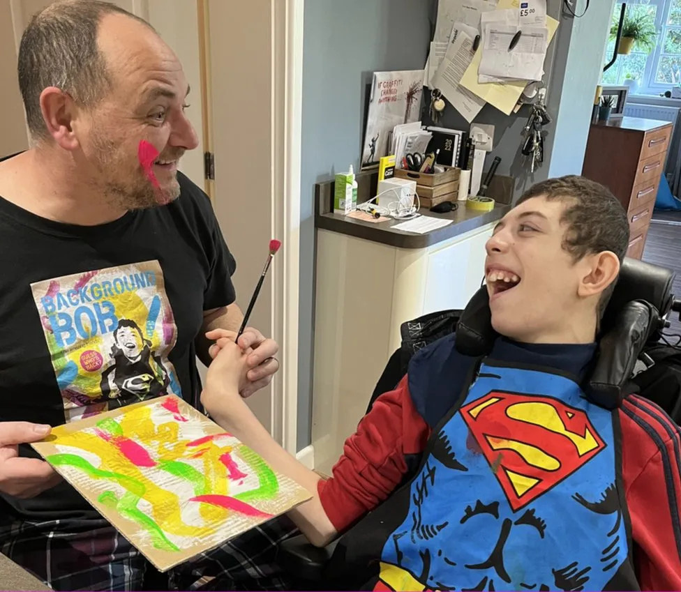 Siêu sao tỉ view Ed Sheeran ghi điểm với những lần quyên góp - Tuổi Trẻ ...