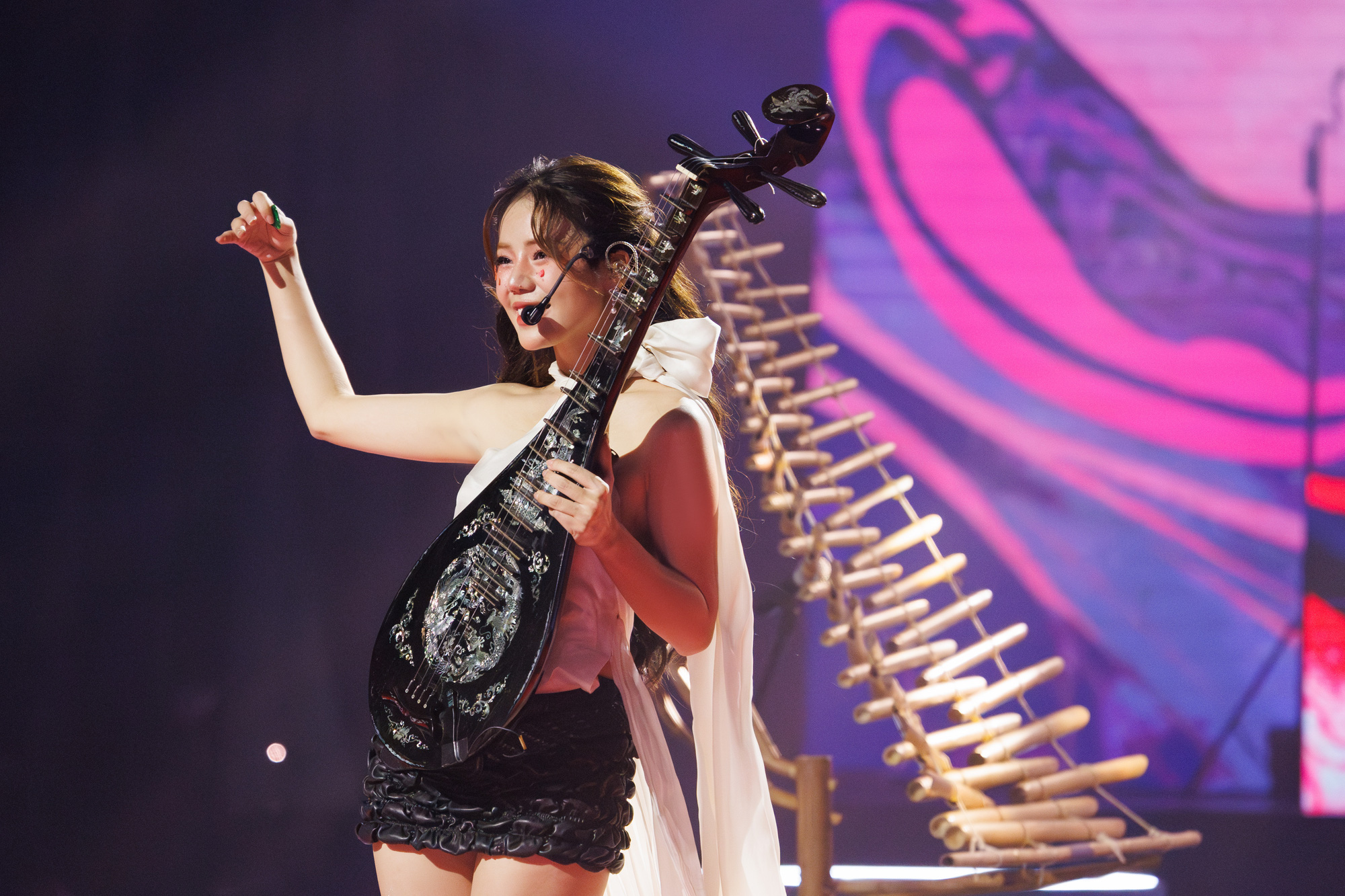 Hồng Nhung mạo hiểm, Lynk Lee hát tiếng Nhật hit của Mỹ Tâm ở Chị đẹp ...