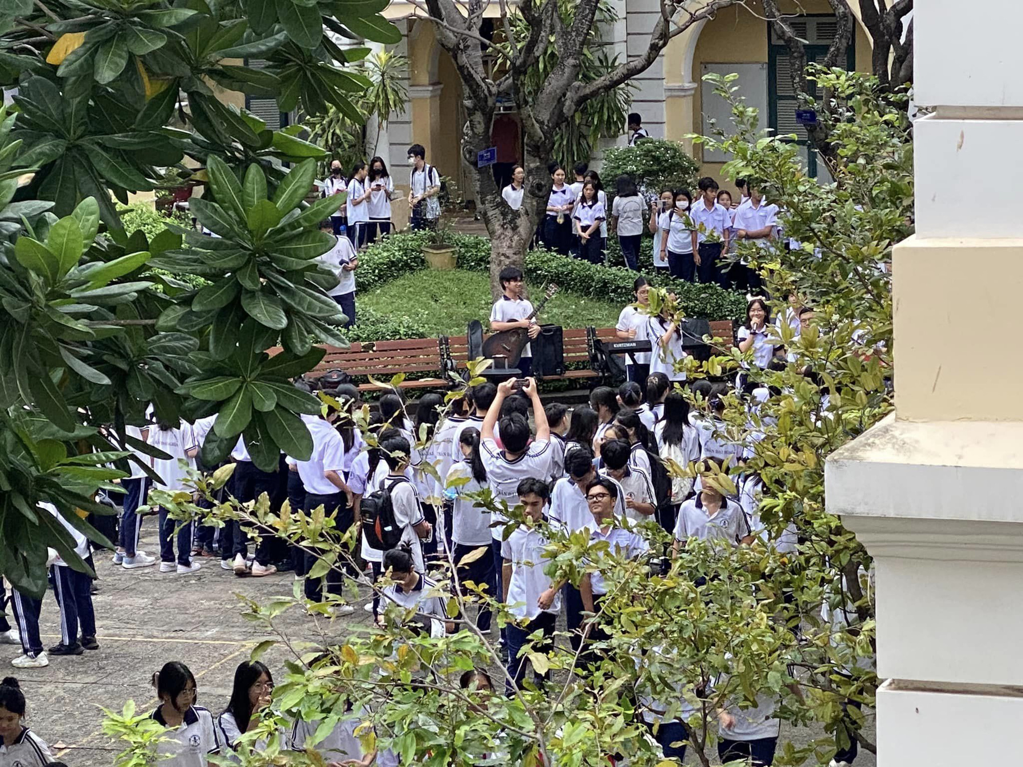 Khám phá giờ ra chơi cực chất của teen Trường THPT chuyên Trần Đại Nghĩa