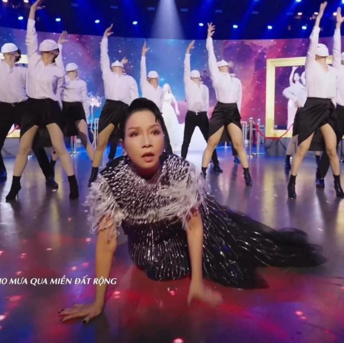 Mỹ Linh 'đạp gió rẽ sóng' ra cả rổ... meme - Tuổi Trẻ Online