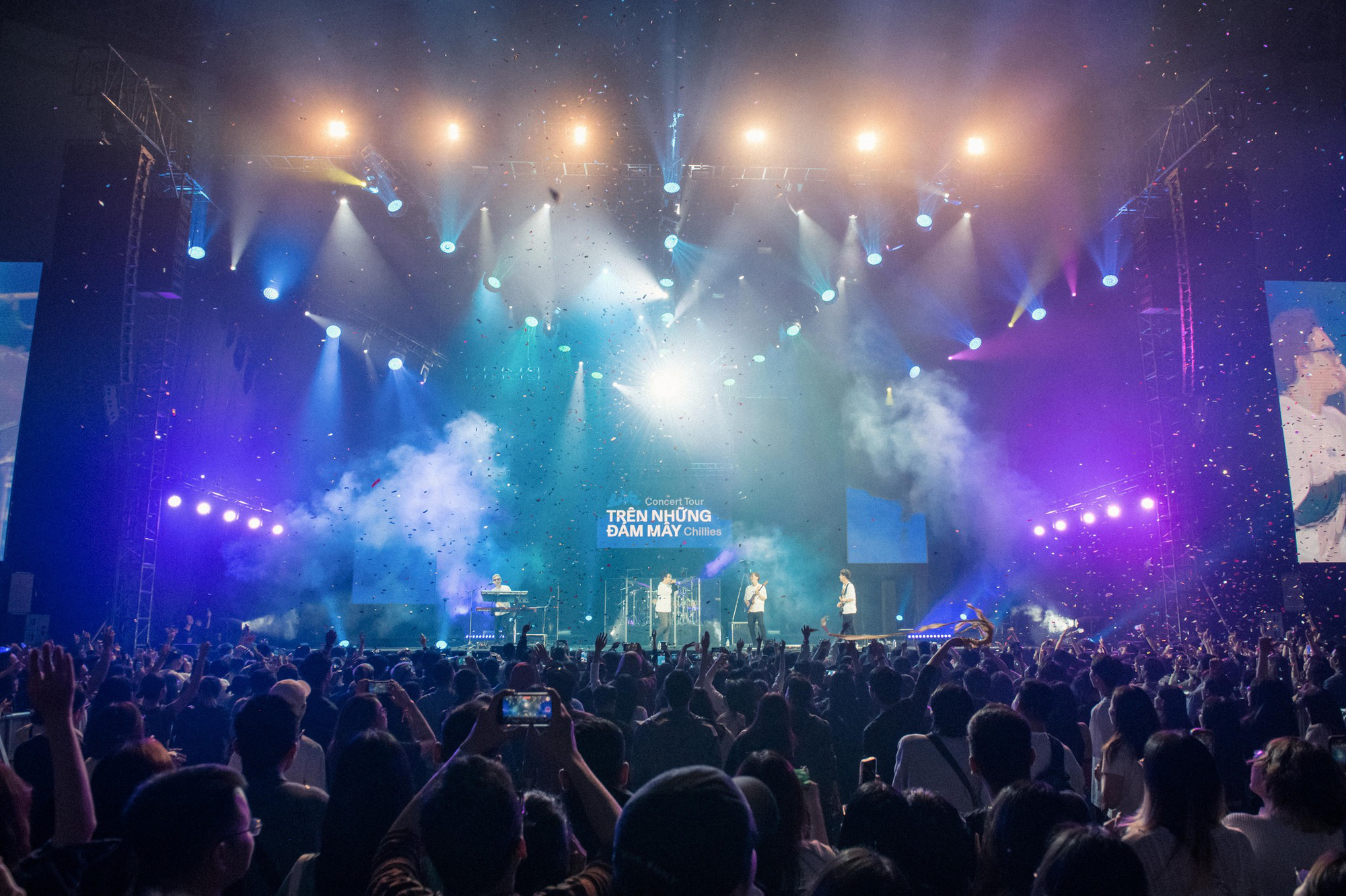 Chillies hát tiếng Nhật, hợp tác diễn viên từng đóng phim của Steven ...