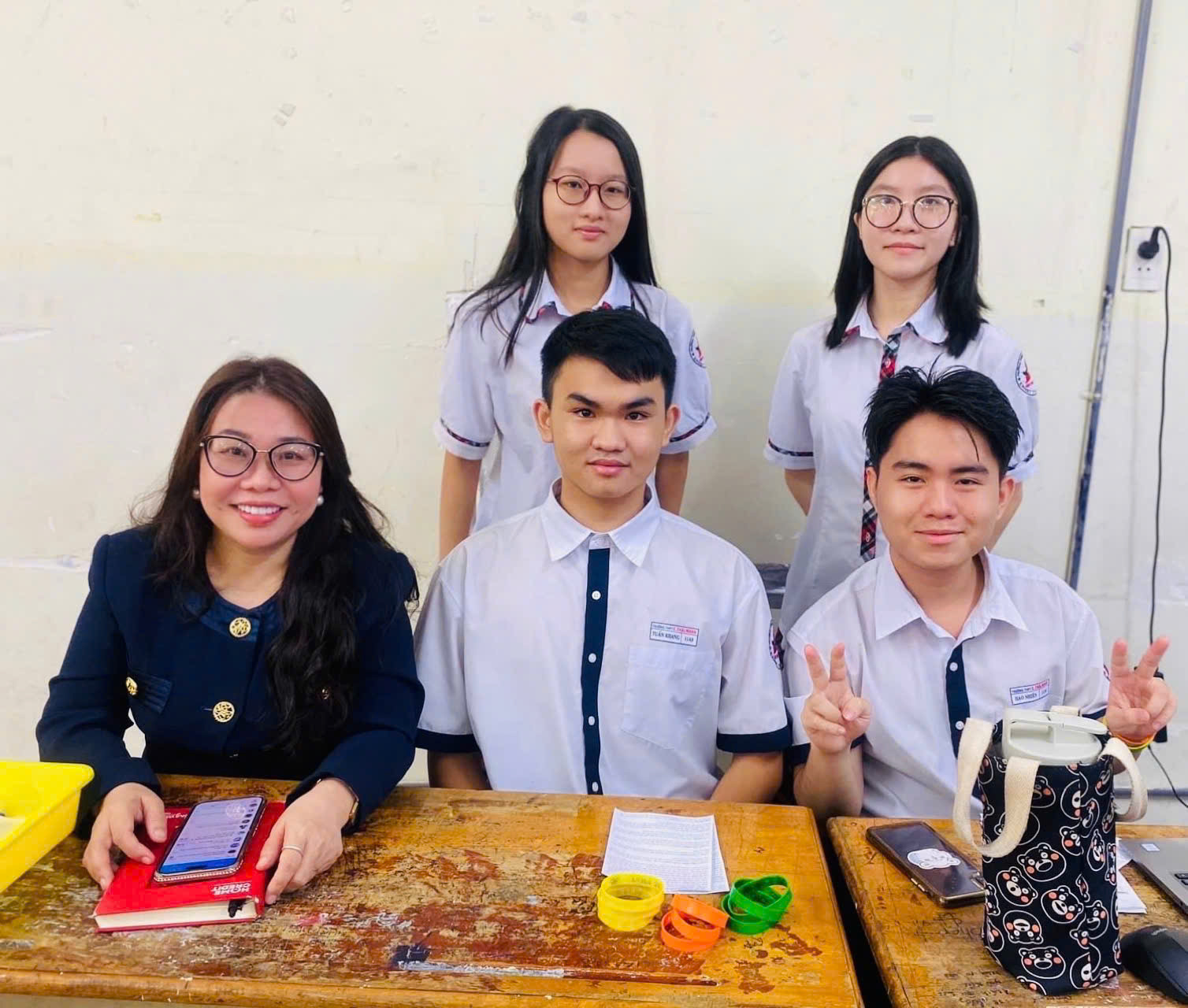 Teen Trường THPT Ten Lơ Man tặng bạn giải pháp kiểm soát đa nhiệm