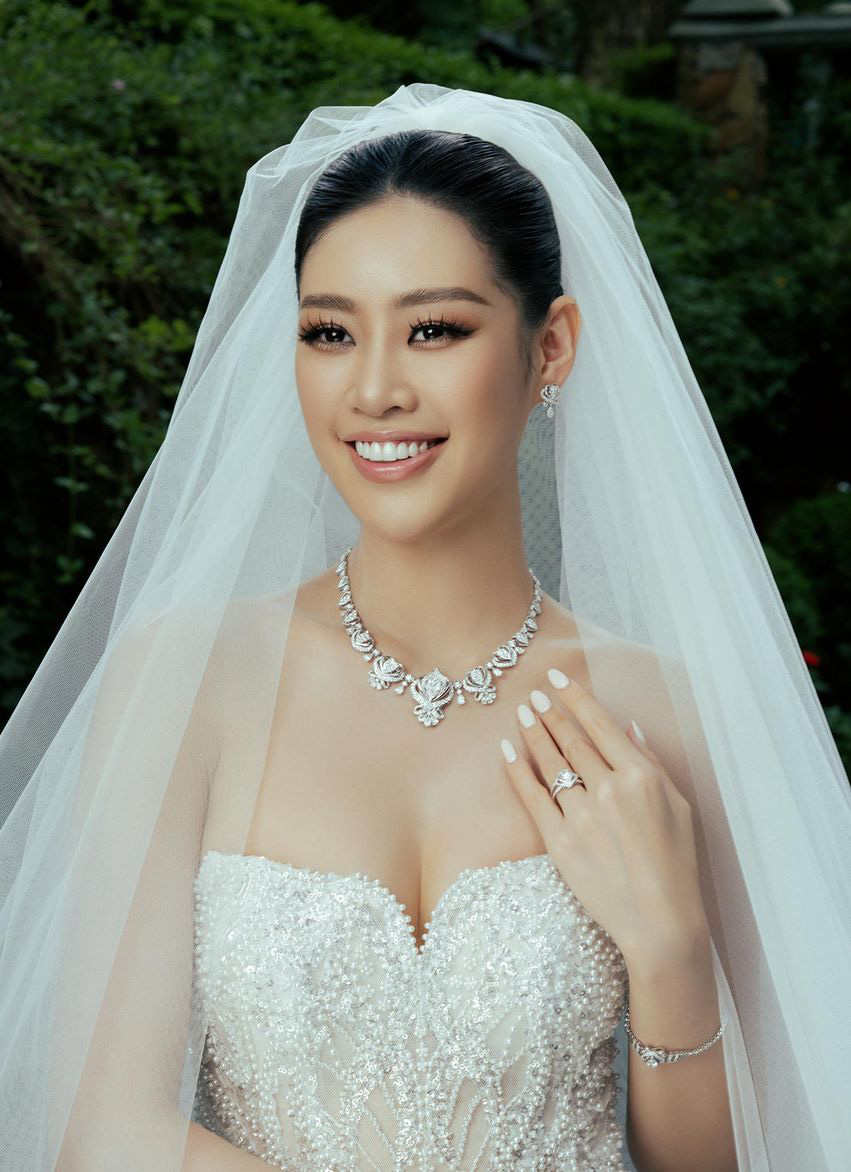 Khánh Vân bật chế độ 'mỏ hỗn' khi livestream, netizen bảo dễ thương - Tuổi Trẻ Online